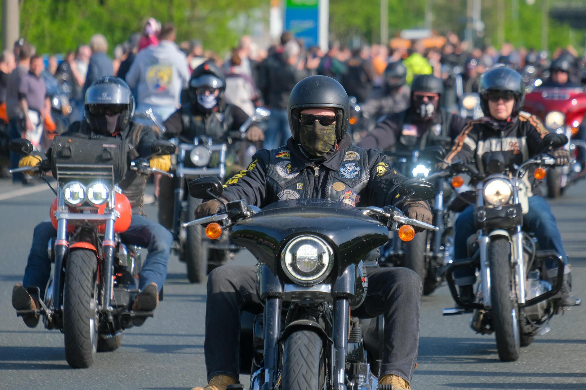 Die Bilder zum Rekord-Event: 25.000 Biker treffen sich in Nürnberg zur ...