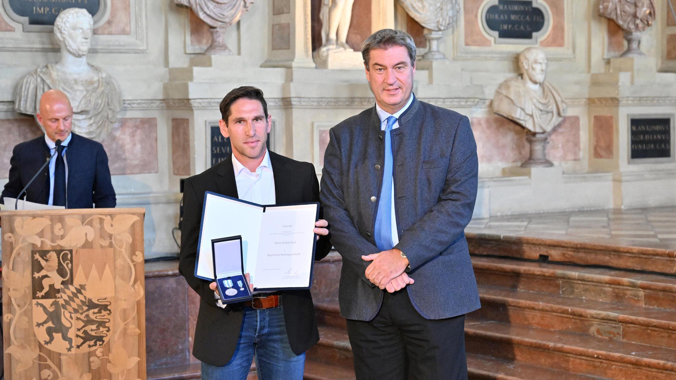 Bayern verleiht Medaille für Lebensretter: Auch Menschen aus der Region ...
