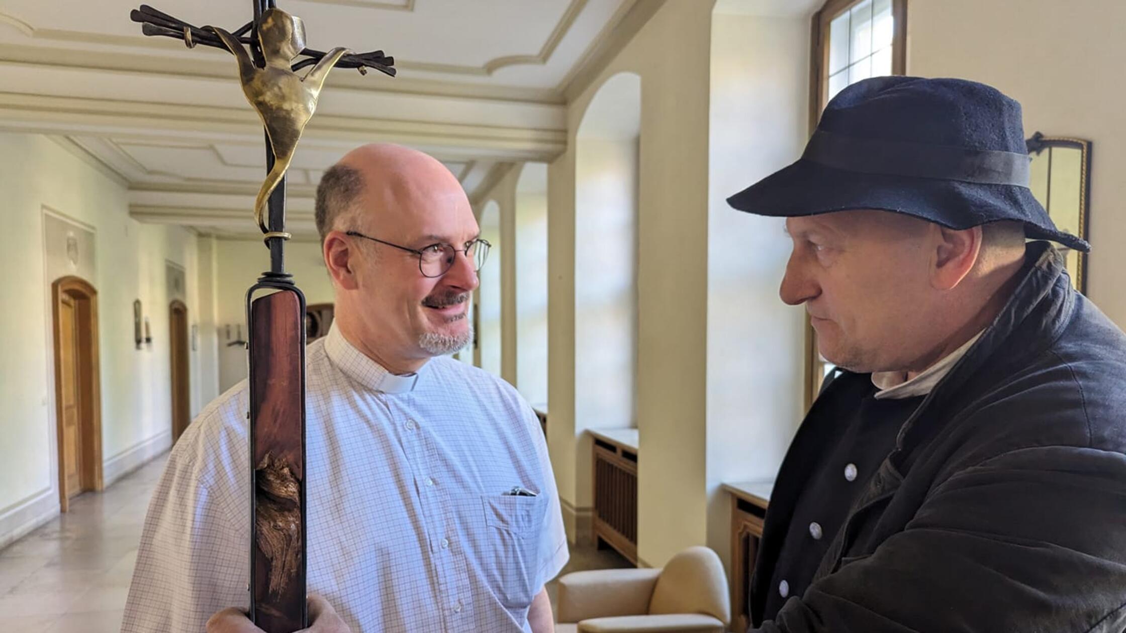 Pilgerreise: Hubert Hunstein kommt mit dem Kreuz von Muggendorf nach ...