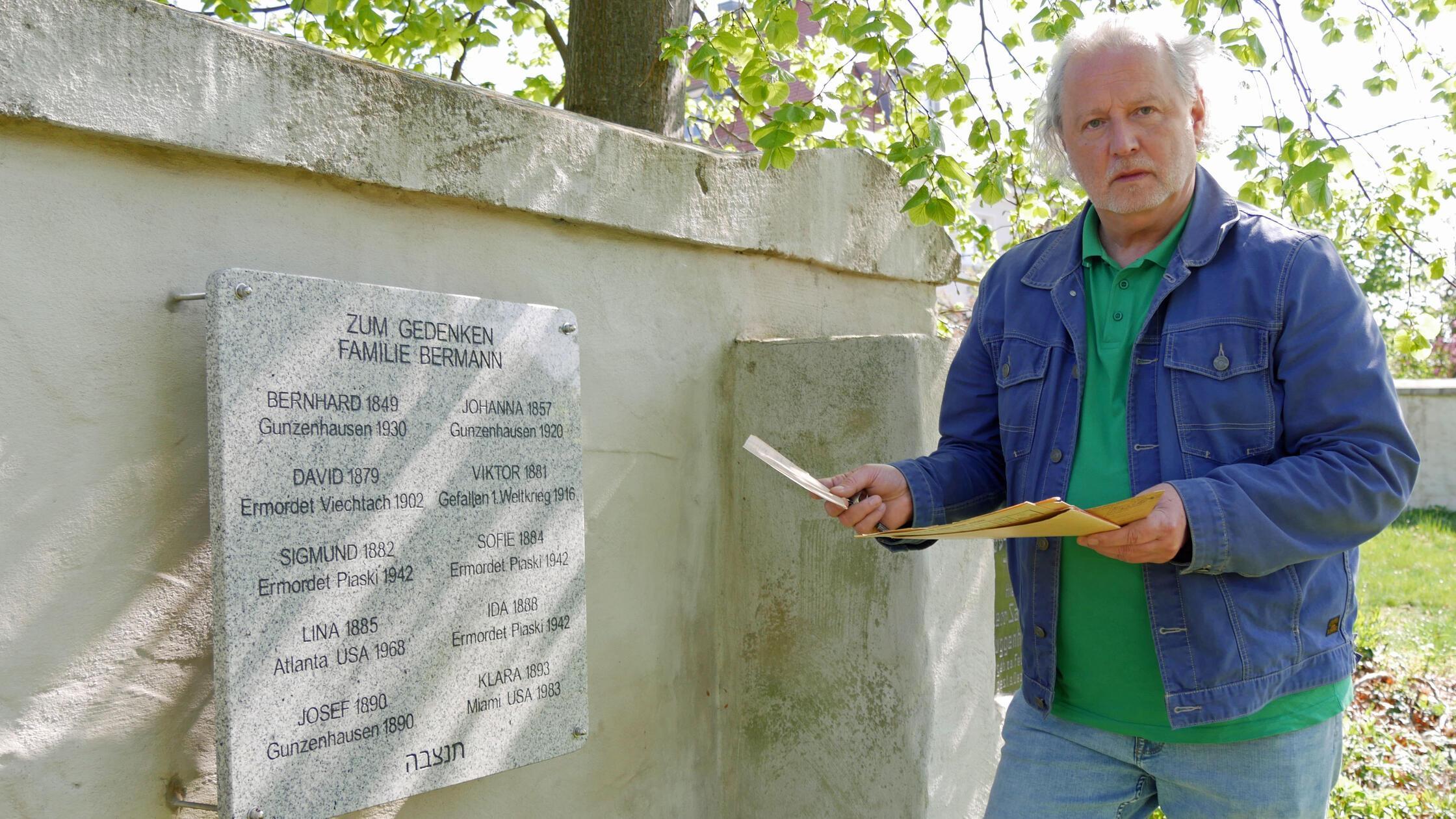 Neue Steintafel am jüdischen Friedhof in Gunzenhausen erinnert an die ...