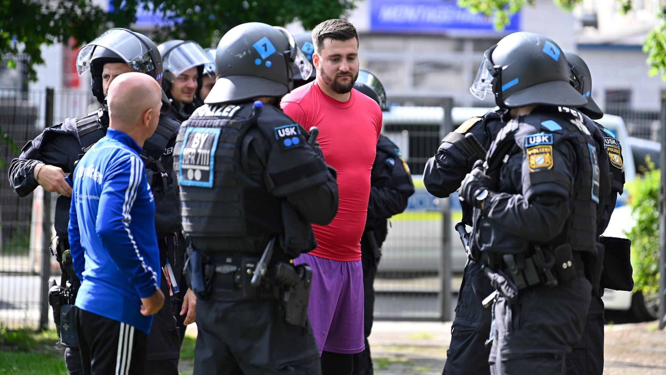 Eklat bei KSD Hajduk gegen FC Bayern Kickers: Polizei spricht von ...