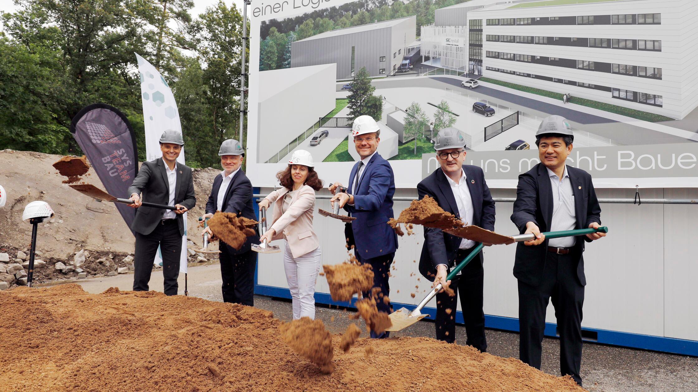 „Hier wird Zukunft gemacht“: Sicrystal baut neues Werk in Nürnberg ...