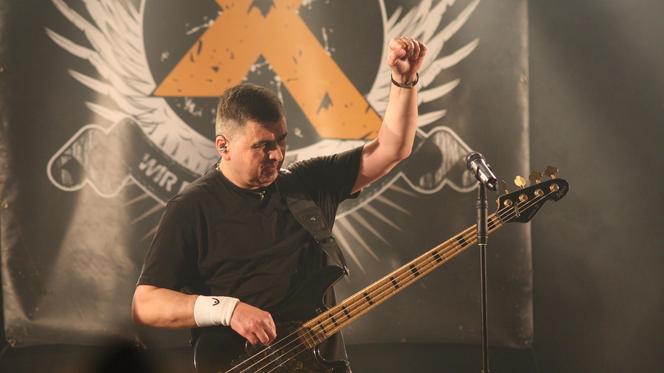 Verlust der Sehkraft und der Haare: Deshalb gibt der bekannte ...