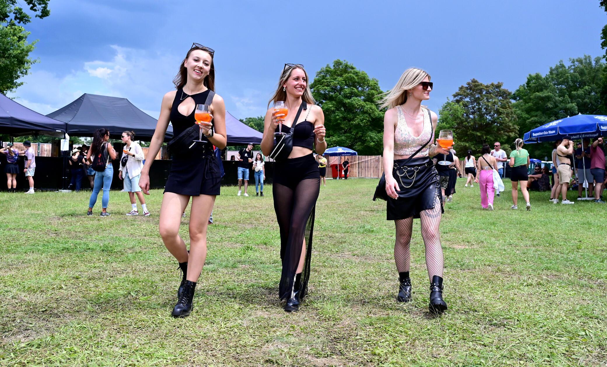 Große Regen-Party: "Tanzen im Grünen"-Festival steigt in Nürnberg ...