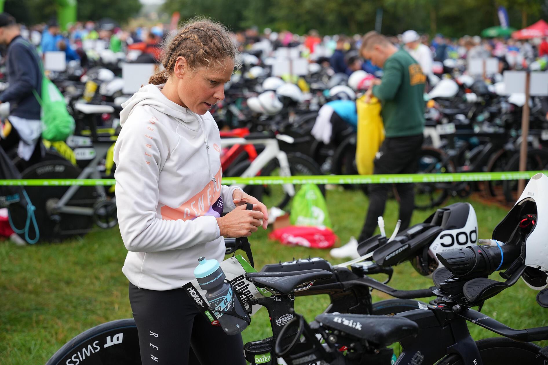Emotionale Szenen beim Challenge 2024 Roth: Das ist der Triathlon in ...
