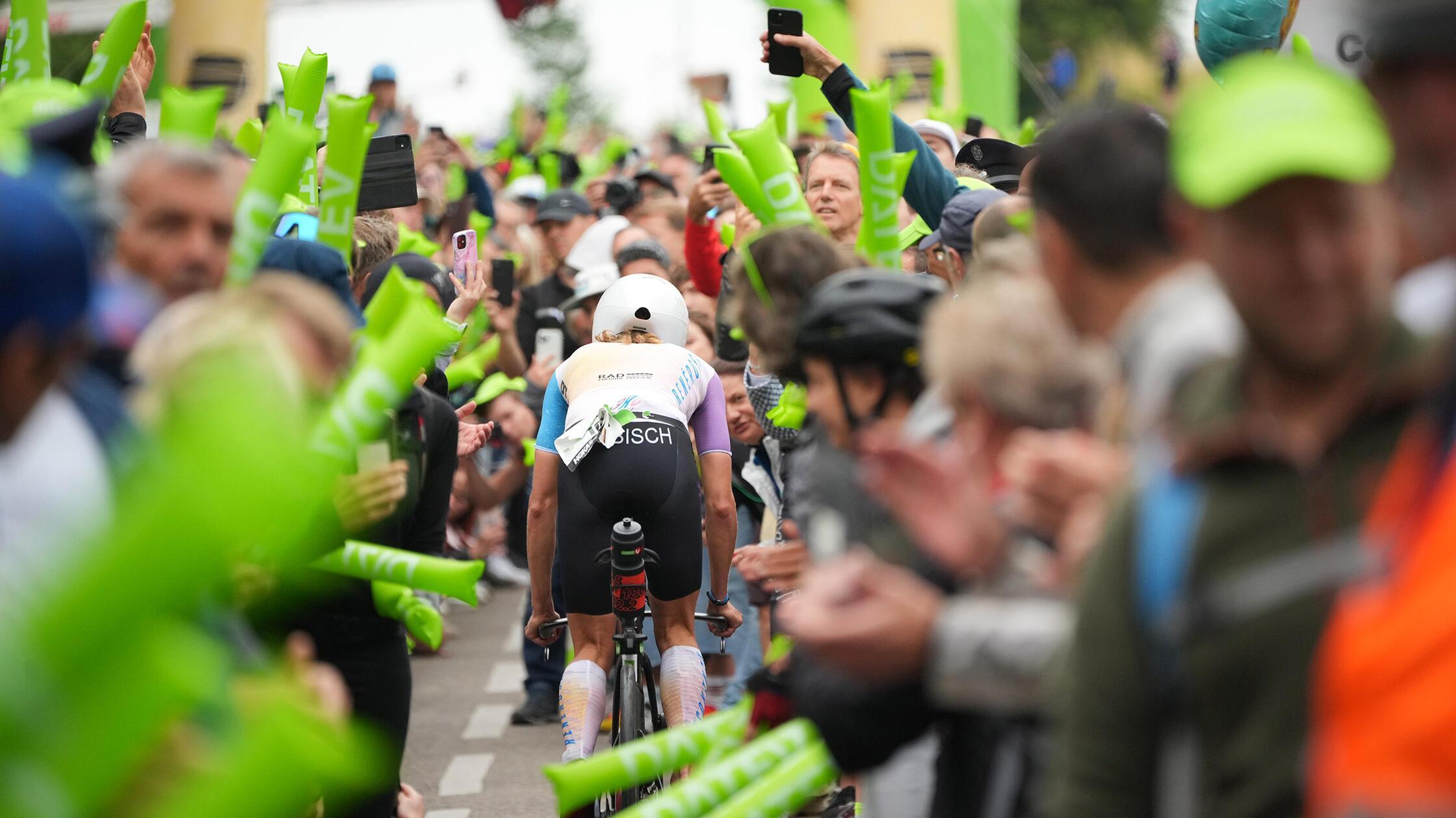 Challenge Roth: Das sind die schnellsten Triathleten und Triathletinnen ...