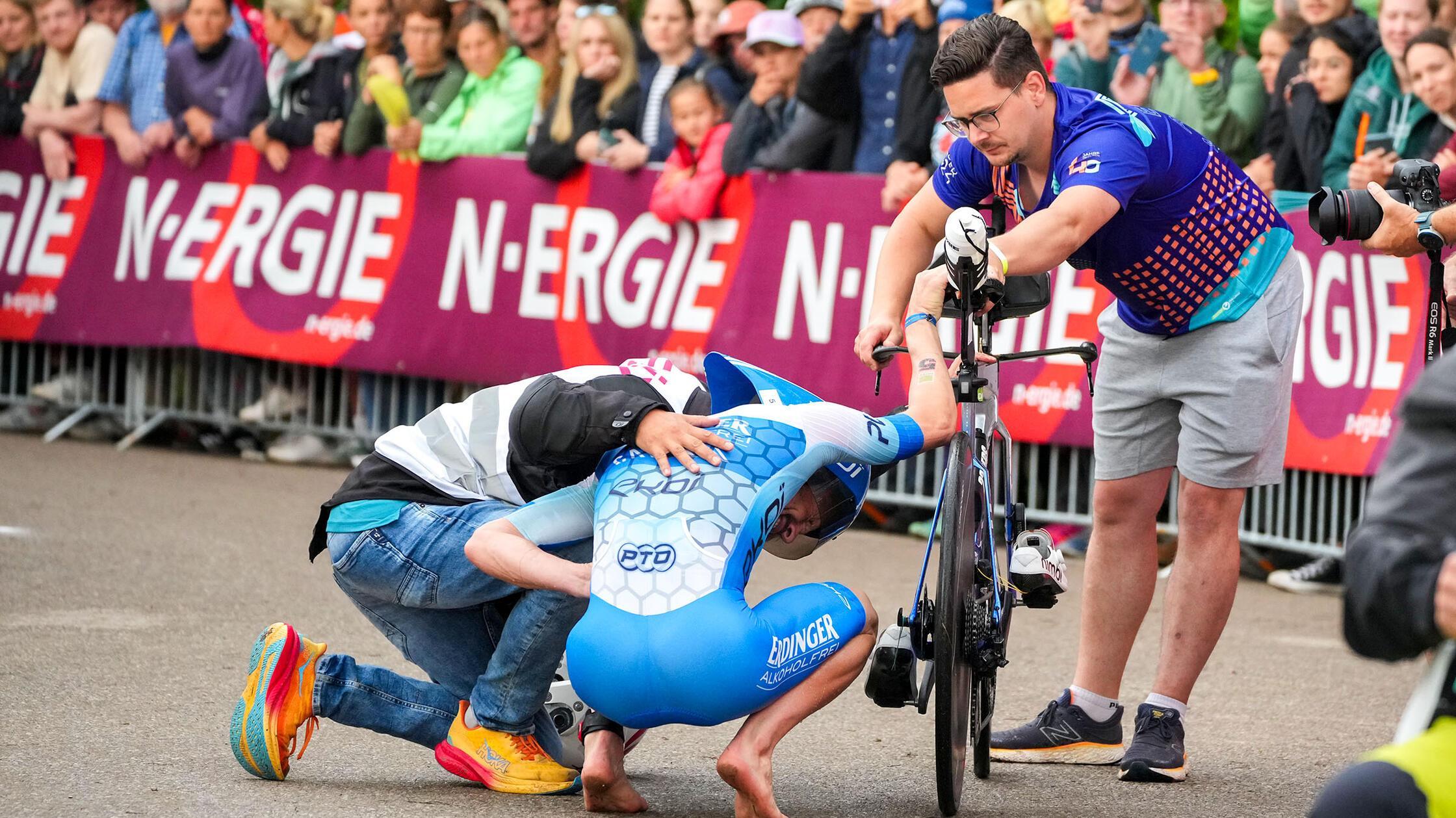 Höllenqualen beim Challenge Roth: Patrick Lange muss das Rennen abbrechen