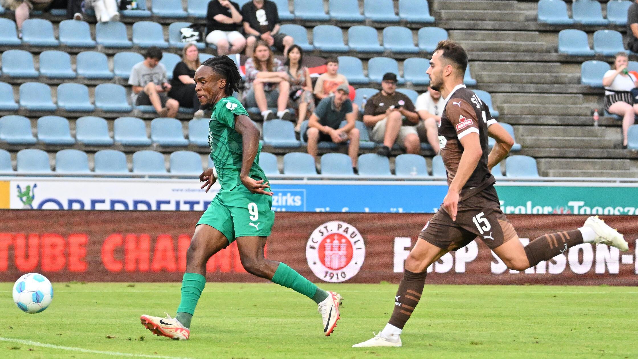 Noel Futkeu trifft erneut: SpVgg Greuther Fürth gewinnt Testspiel gegen ...