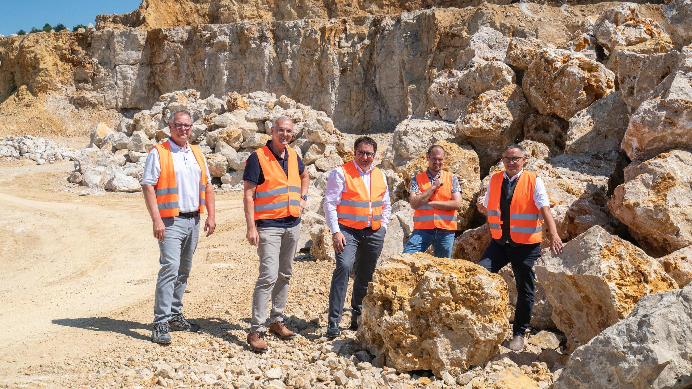 Bayerische Politiker besuchen Franken-Schotter: Einblick in die ...