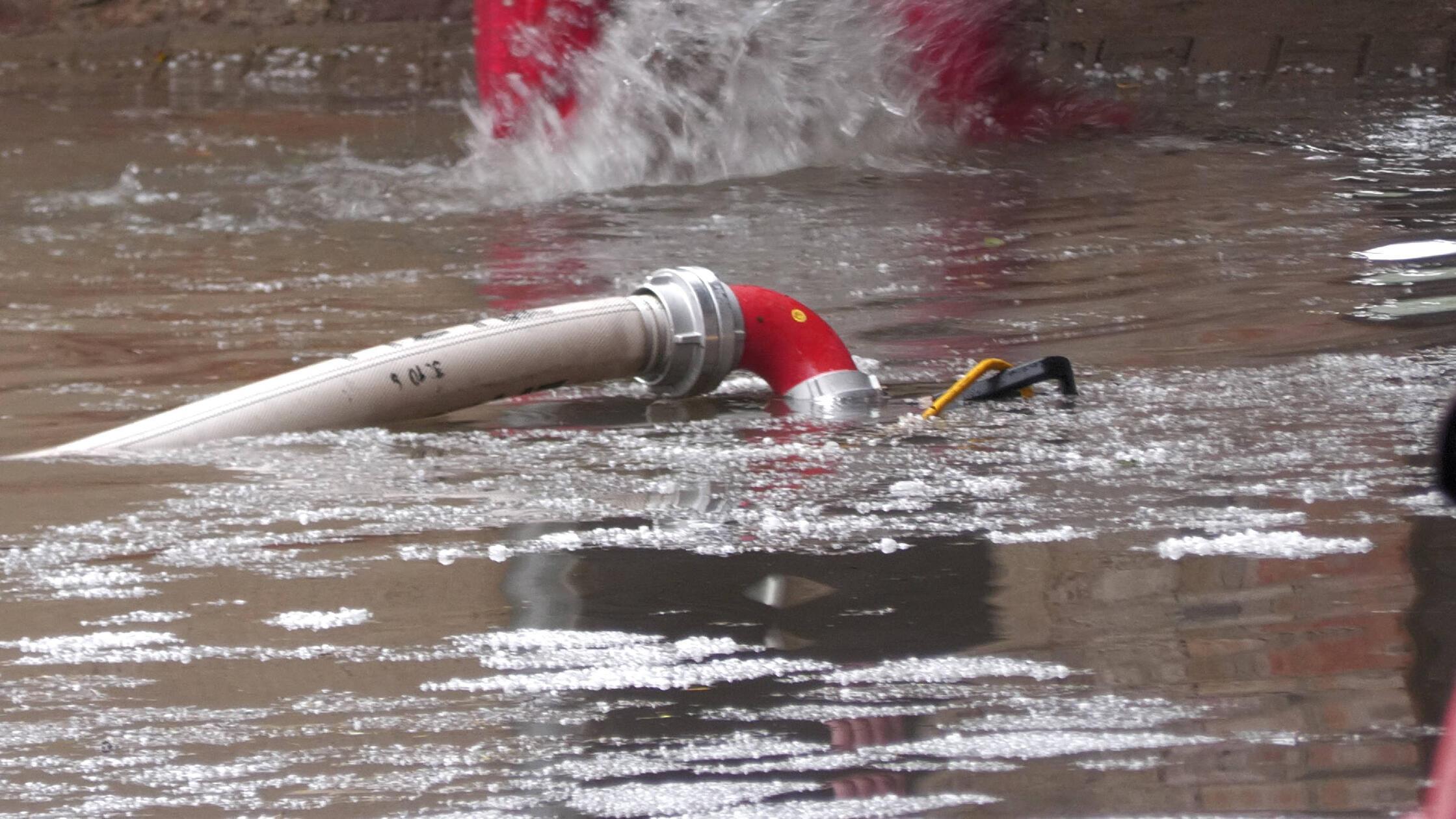 Überschwemmungen drohen: Sintflutartige Regenfälle drohen in der Region