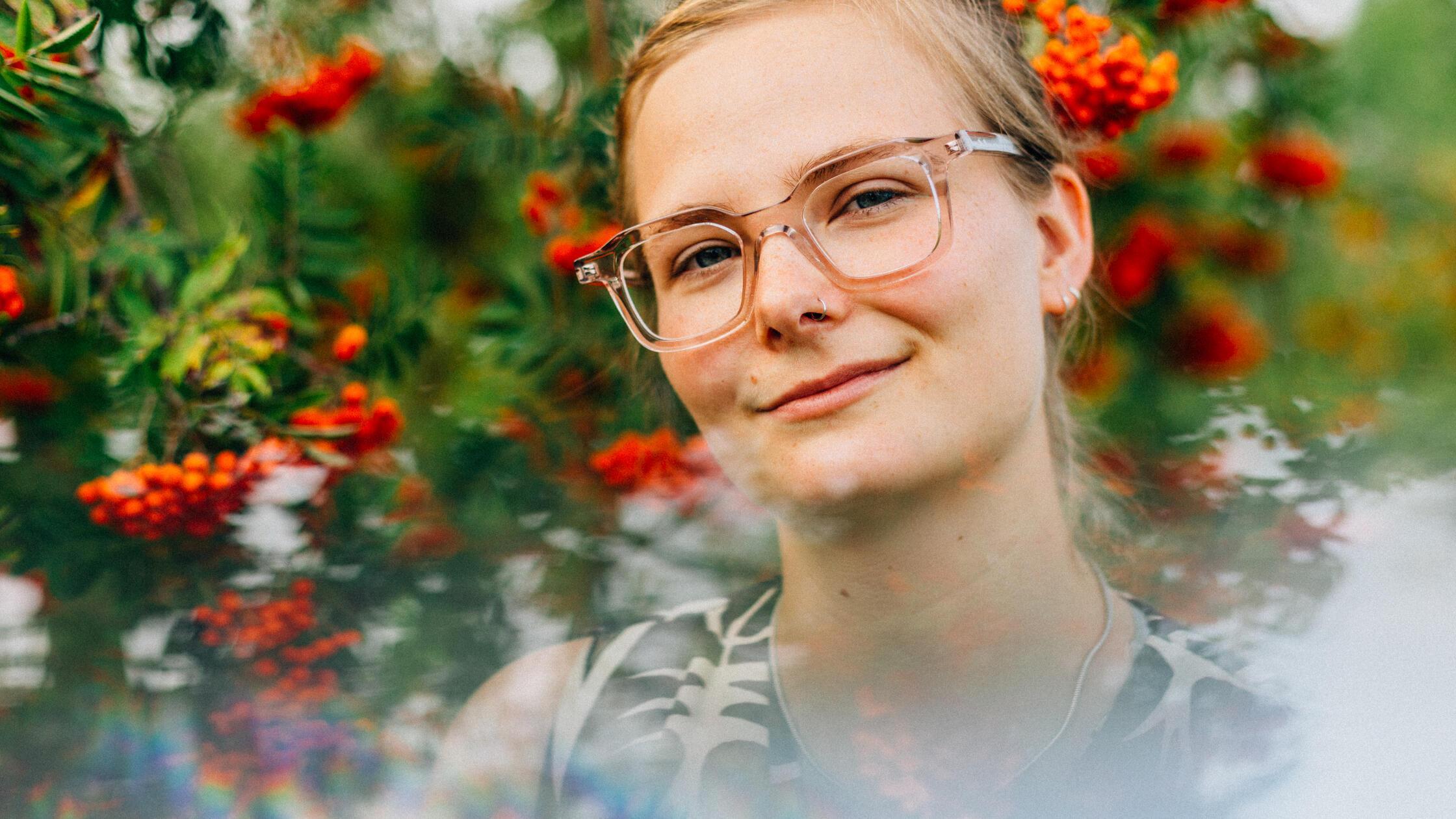 Star-Bassistin und Influencerin für Europas größtes Musikhaus: Susi ...