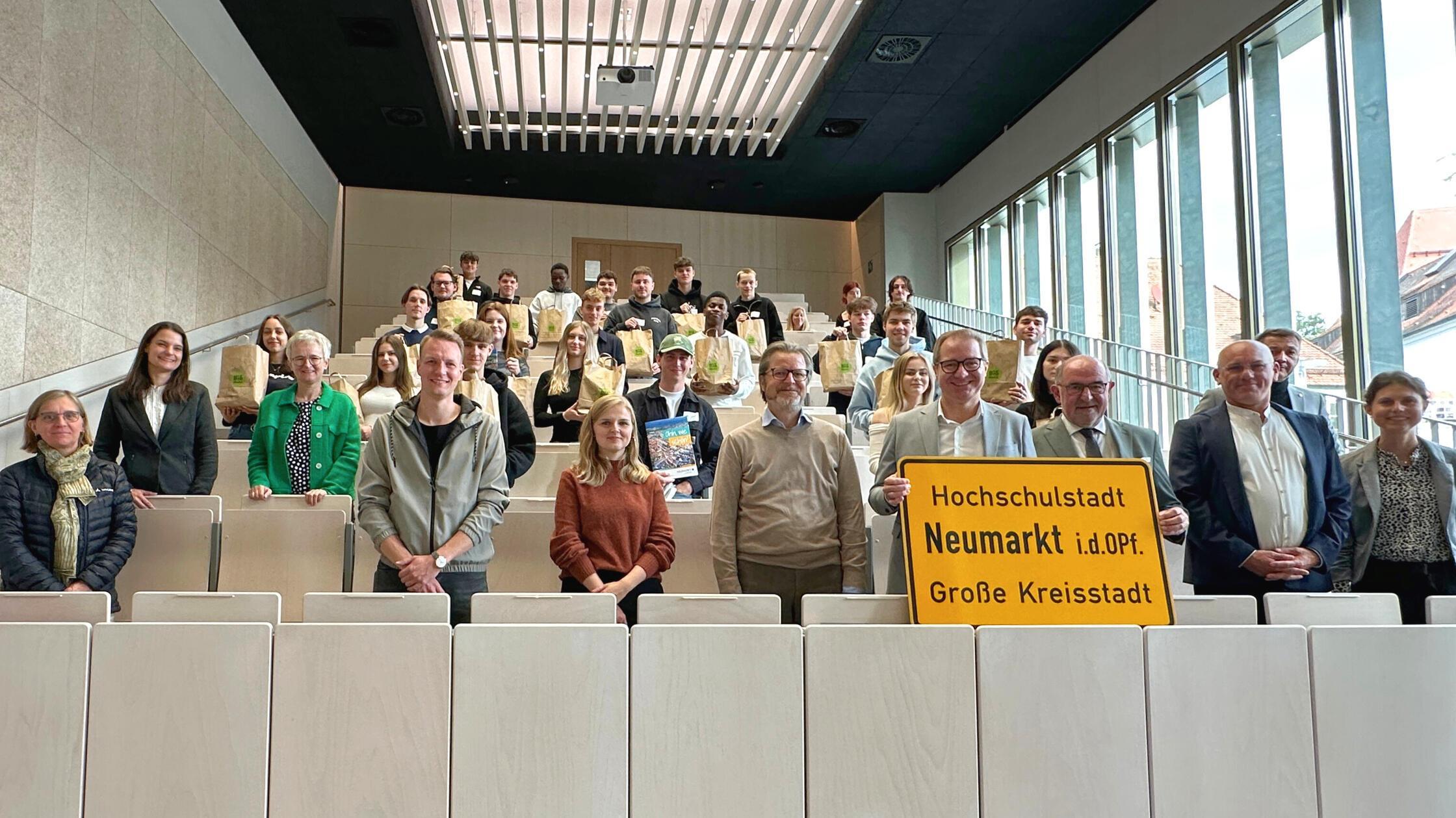 Erstsemester haben Erstbezug übernommen: Nagelneue Außenstelle der TH ...