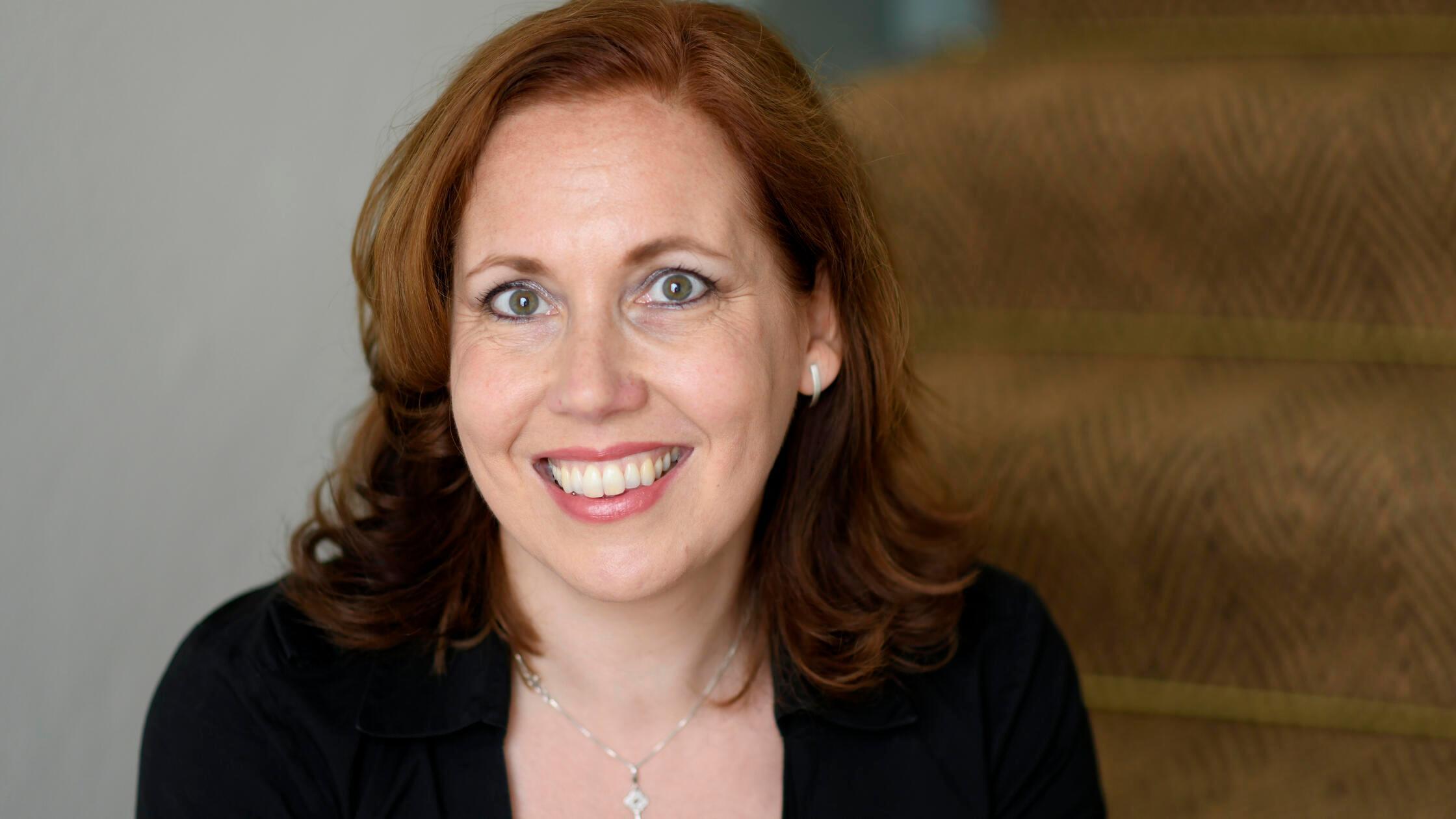 Nürnberger Autorin mag es unheimlich: Christiane Neudecker kommt mit ...