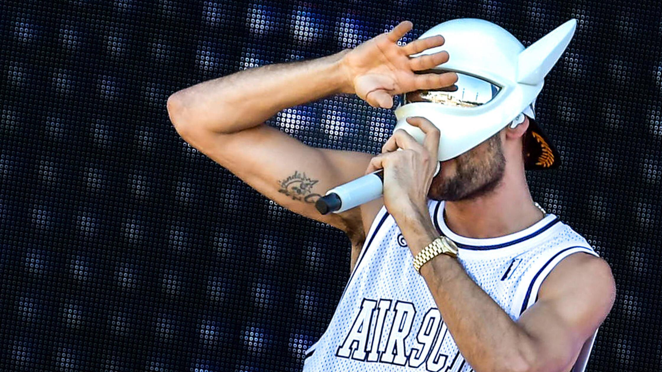 Das Netz rätselt: Was hat es mit dem Verschwinden von Rapper Cro auf sich?