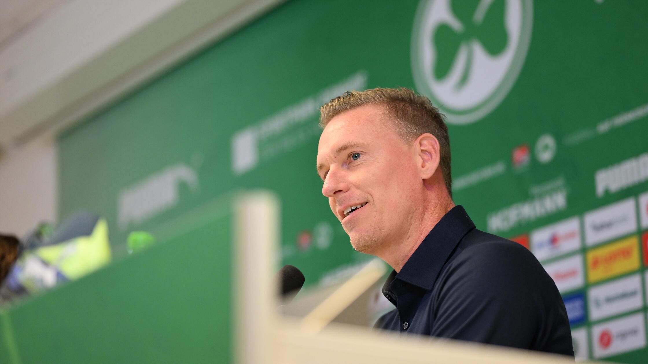SpVgg Greuther Fürth: Wie der neue Trainer Leonhard Haas die kommenden ...