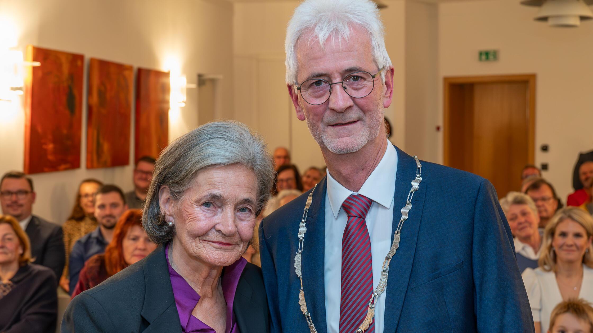 Mit Burgfest-Gen und Organisationstalent: Barbara Billmaier ist neue ...