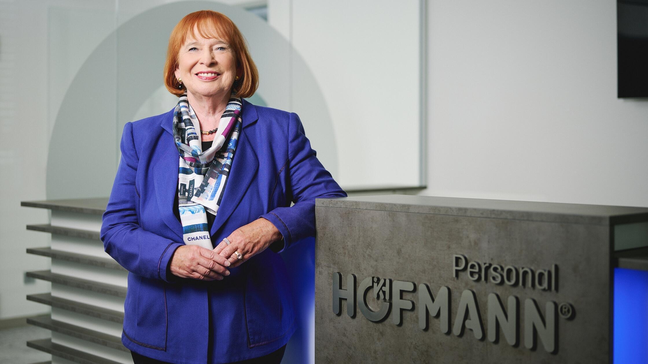 Ingrid Hofmann von I. K. Hofmann GmbH (Hofmann Personal) über unsere Zeit