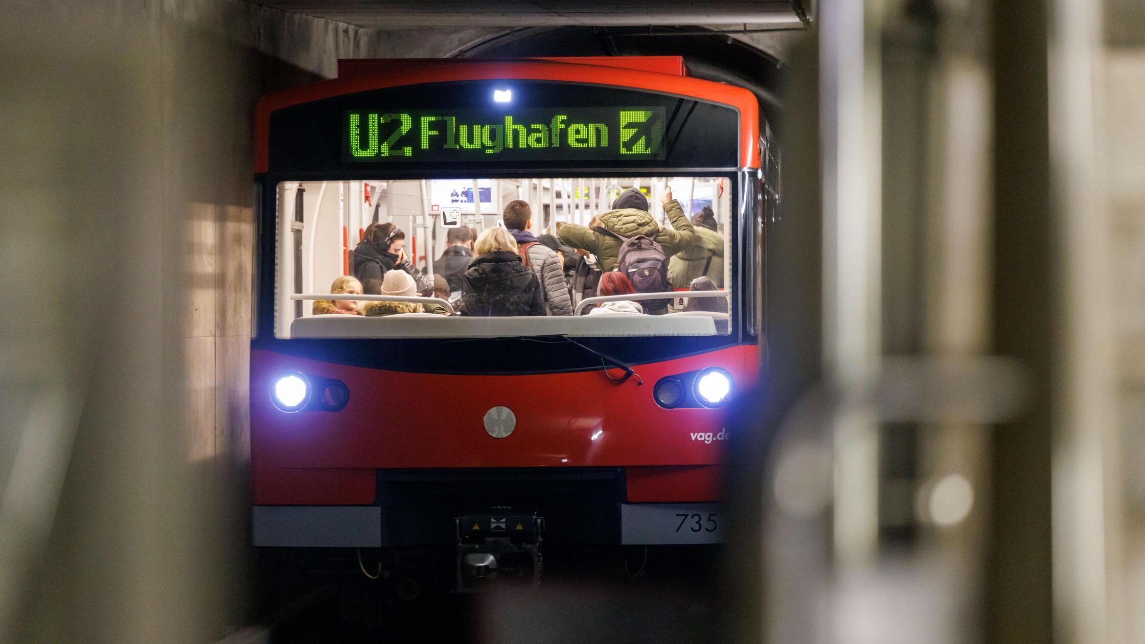 Mehr U-Bahnen und NightLiner in Nürnberg: Die VAG verstärkt an ...