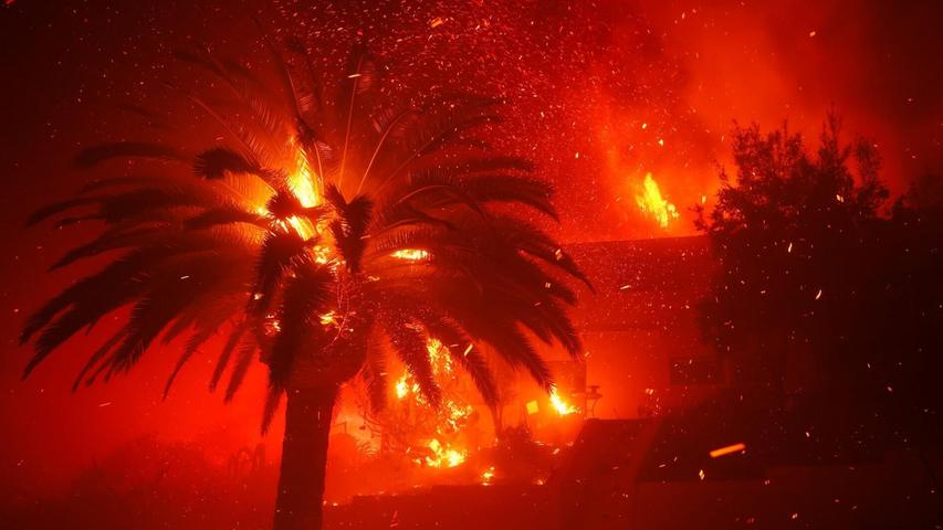 Hollywood Brennt Das Feuer In Los Angeles Zerstört Fast 2 000 Häuser