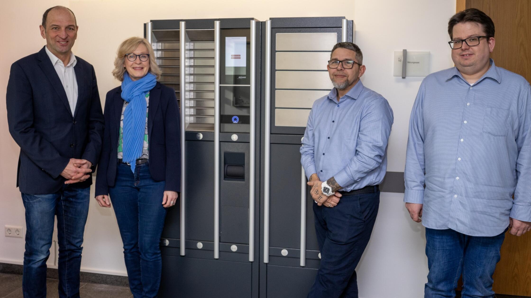 Mittelfrankens erste Bürgerservice-Box steht in Uttenreuth und macht ...