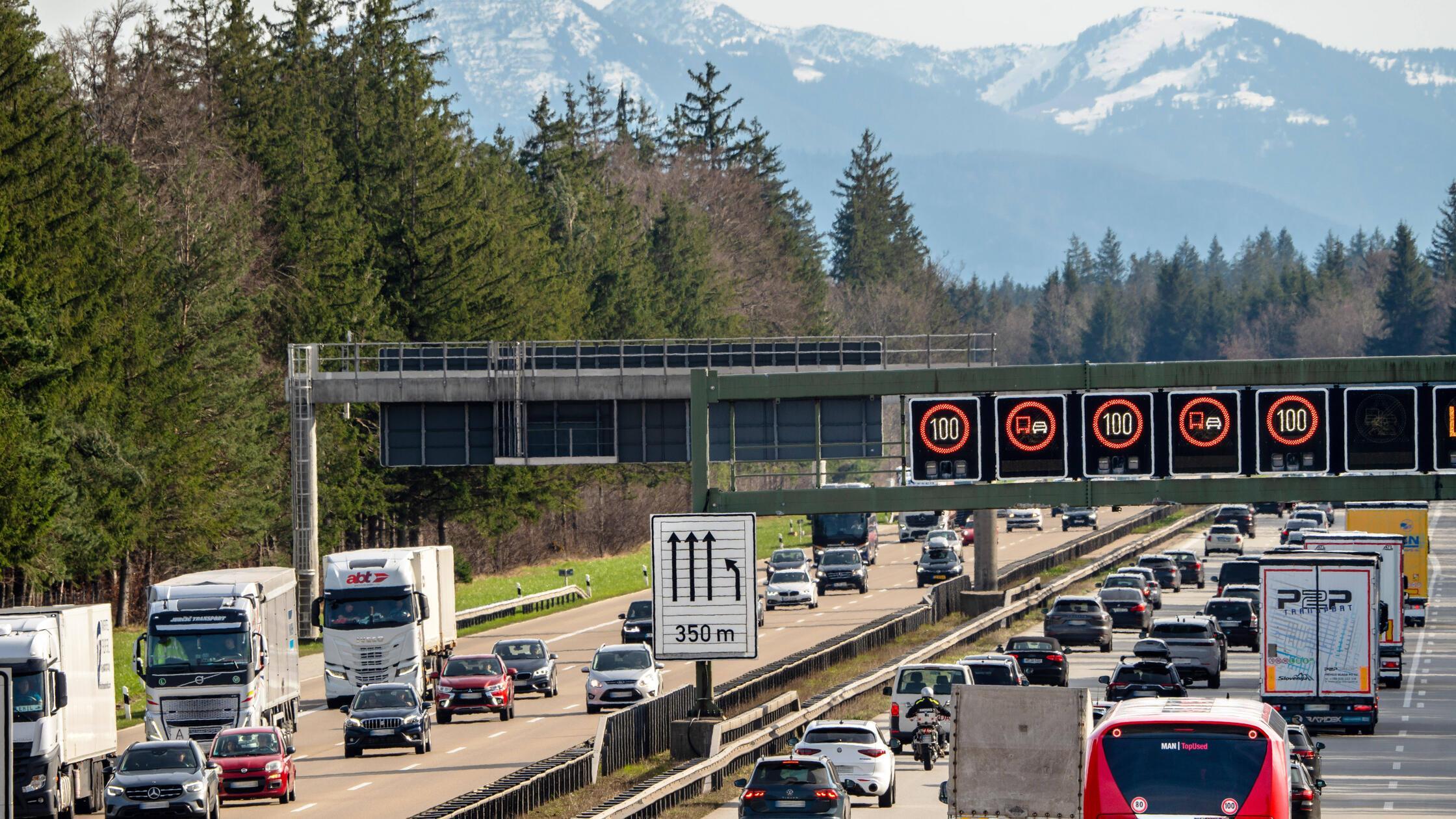 Eis, Schnee, Stau: ADAC prognostiziert Autobahn-Chaos in Bayern zu ...