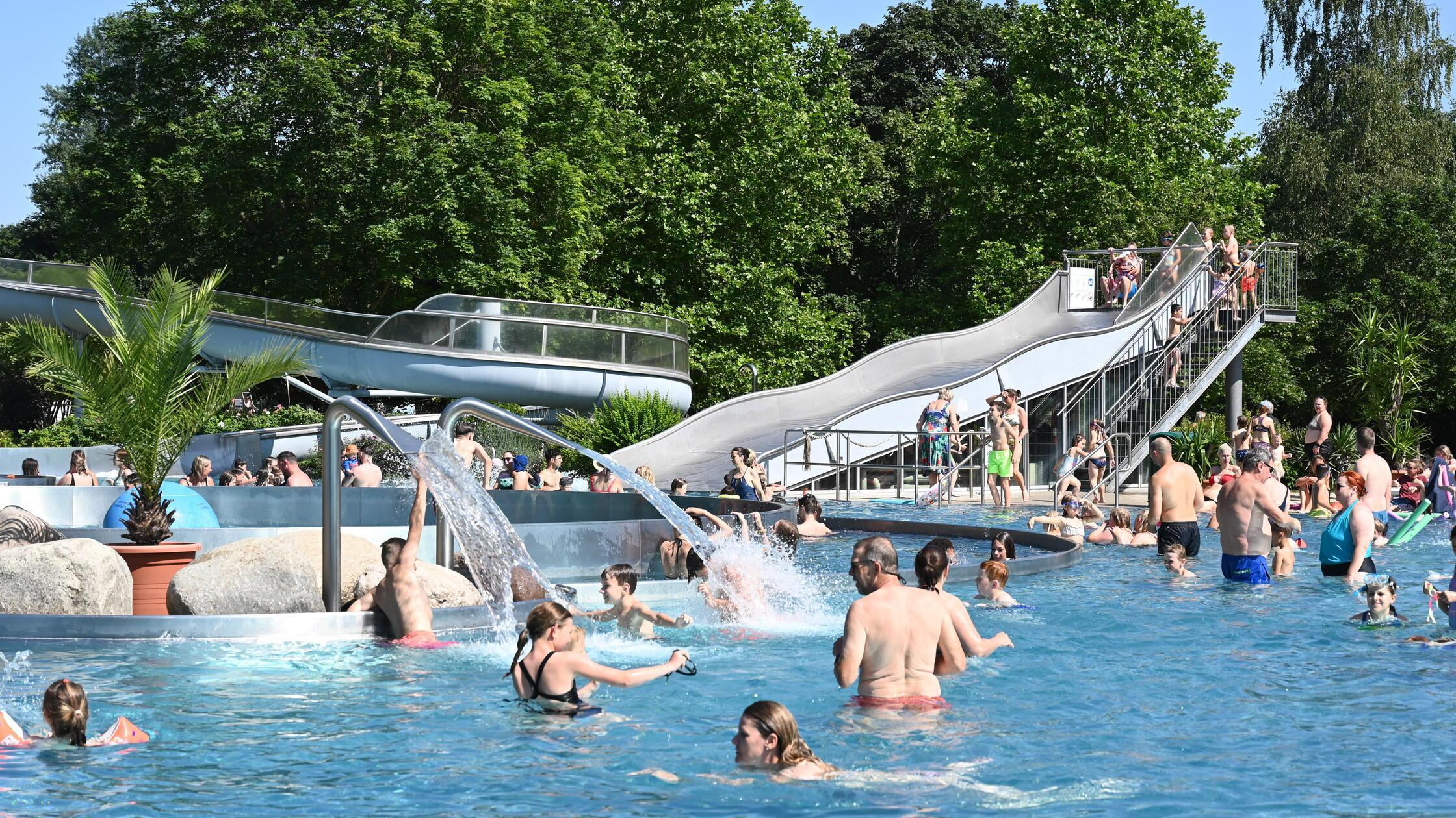Freibad-Saison 2025 in Schwabach und Roth: Wann es losgeht und wie viel ...