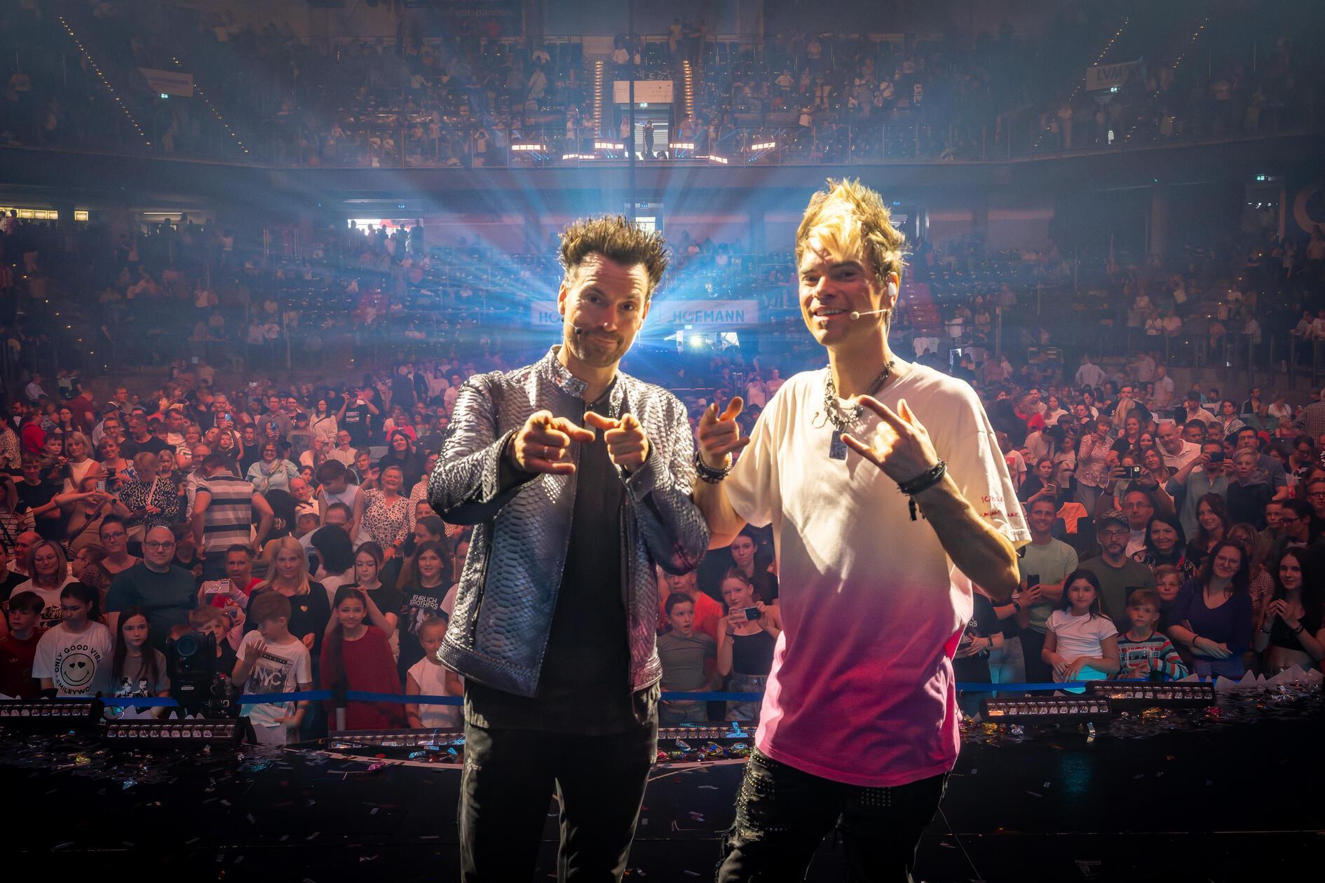 Ehrlich Brothers verzaubern Nürnberg: So magisch war die Show in der Arena