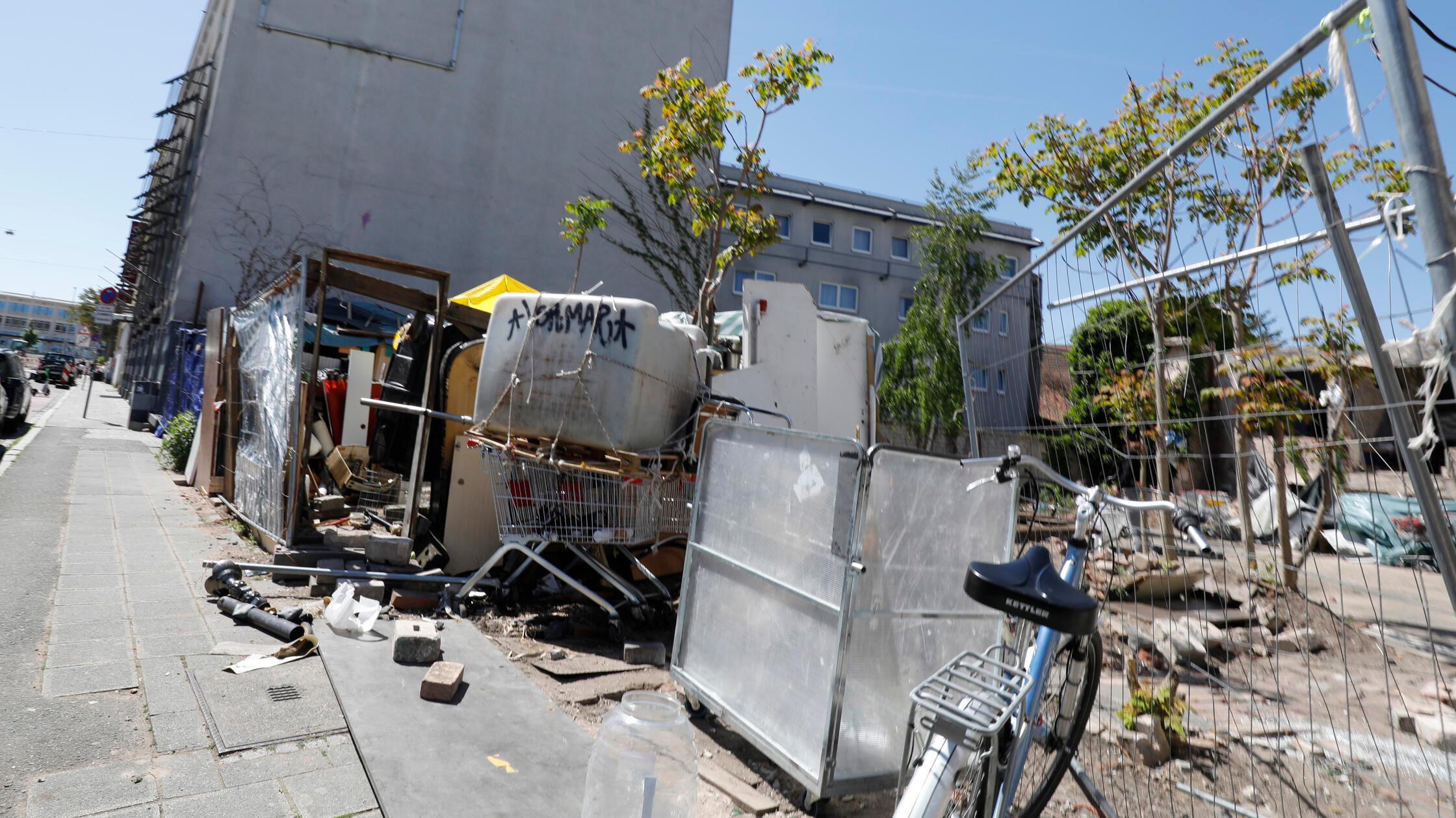 Flammen in Nürnberger Obdachlosen-Verschlag: Wie gefährlich ist Lager ...
