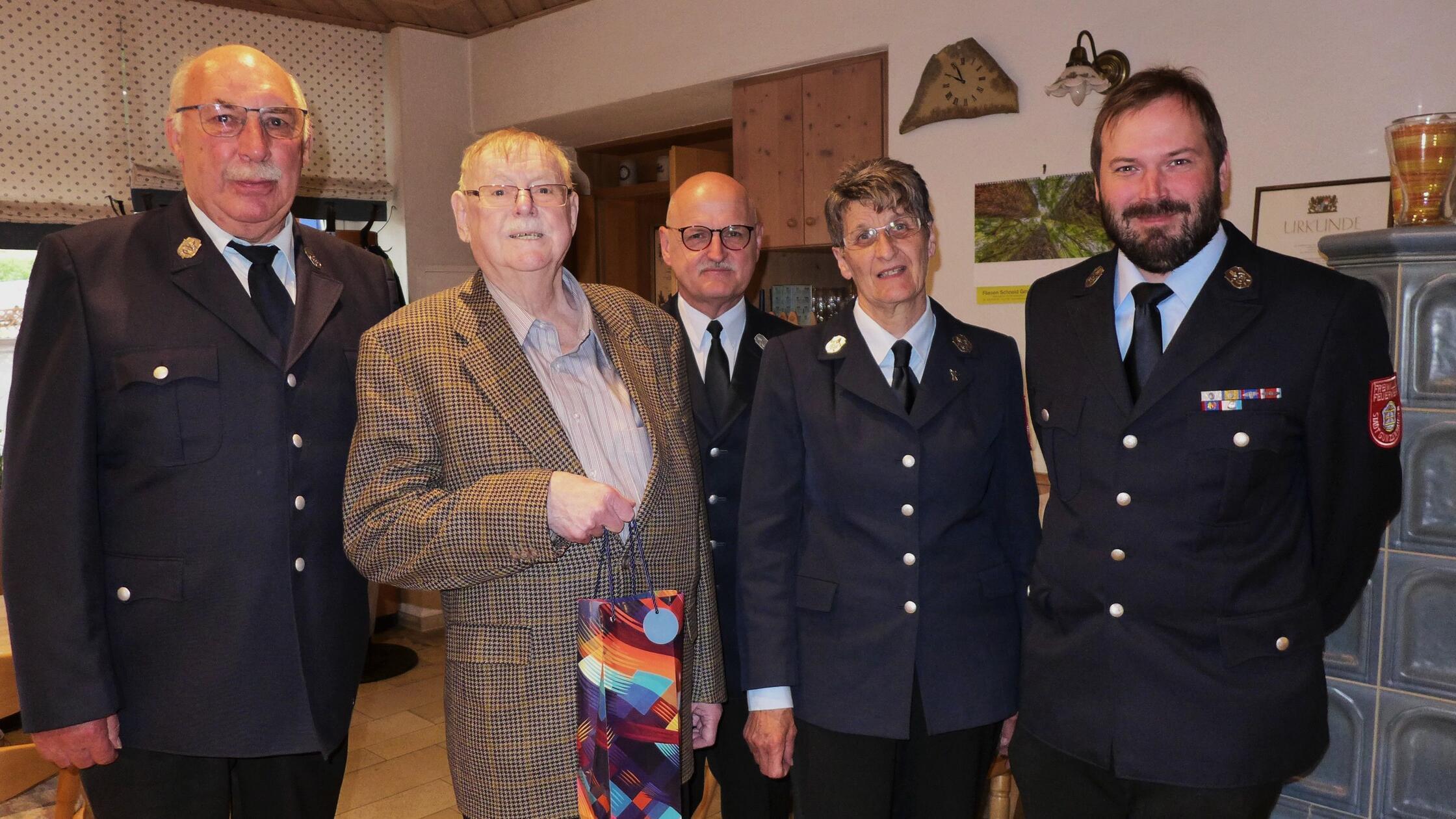 Peter Brandl blickt auf ereignisreiche Jahre bei der FFW Gunzenhausen ...