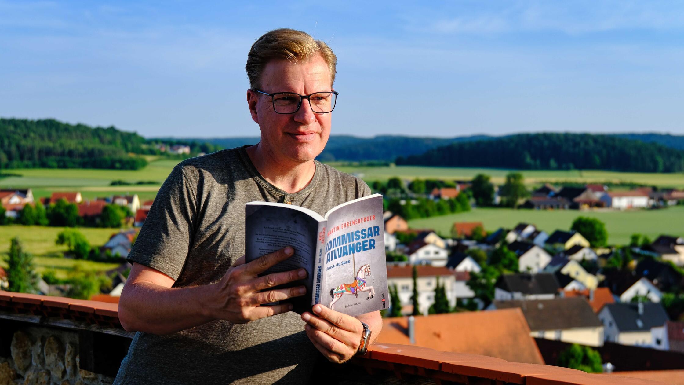 Martin Ehrensberger schreibt Krimis rund um Kommissar Hubert Aiwanger
