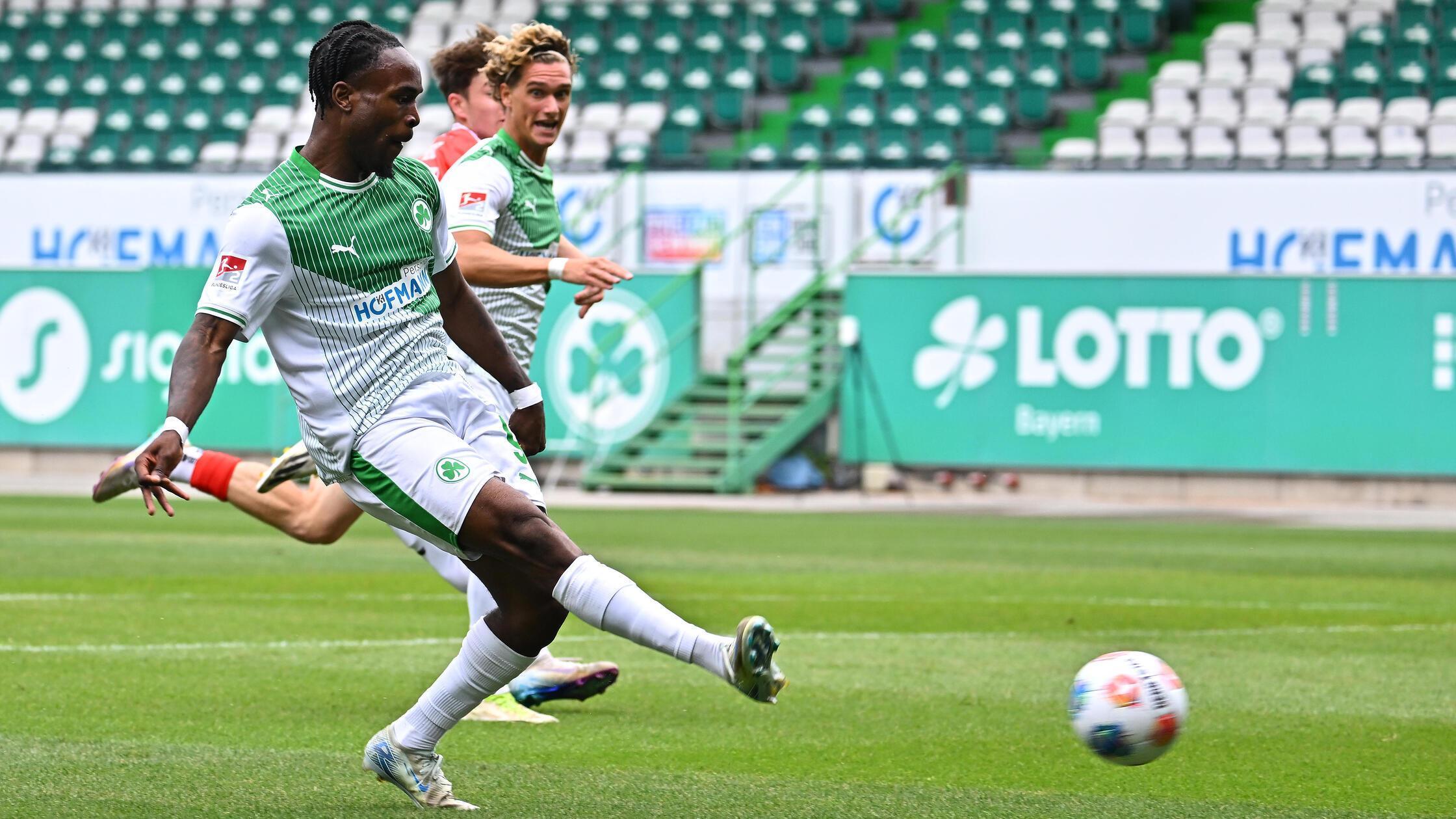 SpVgg Greuther Fürth verliert Testspiel gegen Viertligist Hallescher FC ...