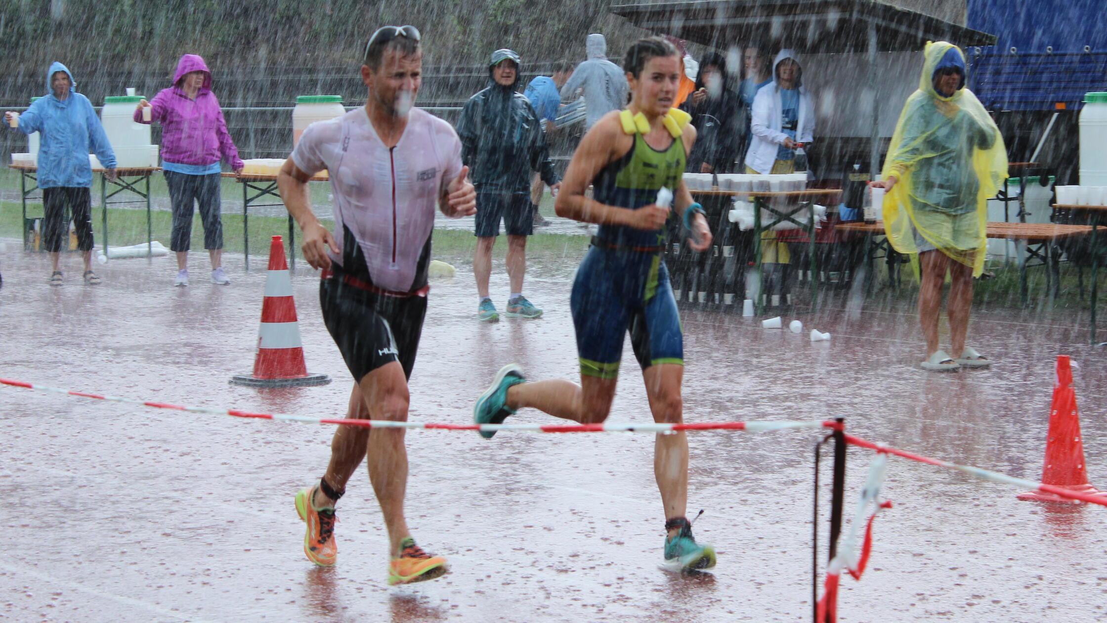 Hier kommen unsere schönsten Bilder vom Erlanger Triathlon 2025