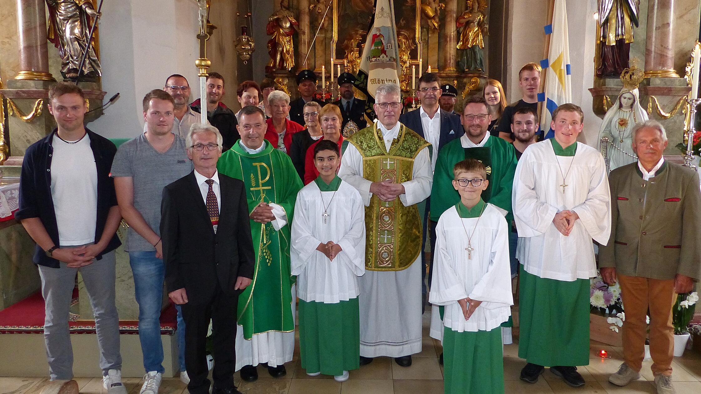 Neues Zeitalter in der Kirche: Möning verabschiedet Pfarrer Schnalzger