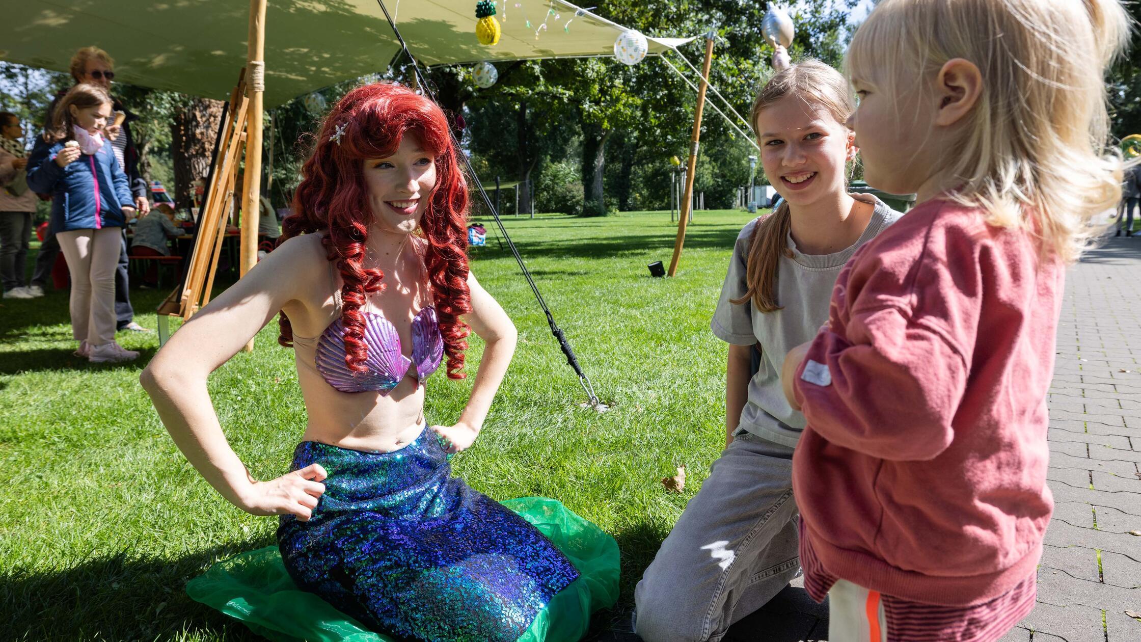 70 Jahre Fürther Freibad: Jubiläumsfest mit Meerjungfrau Arielle und ...