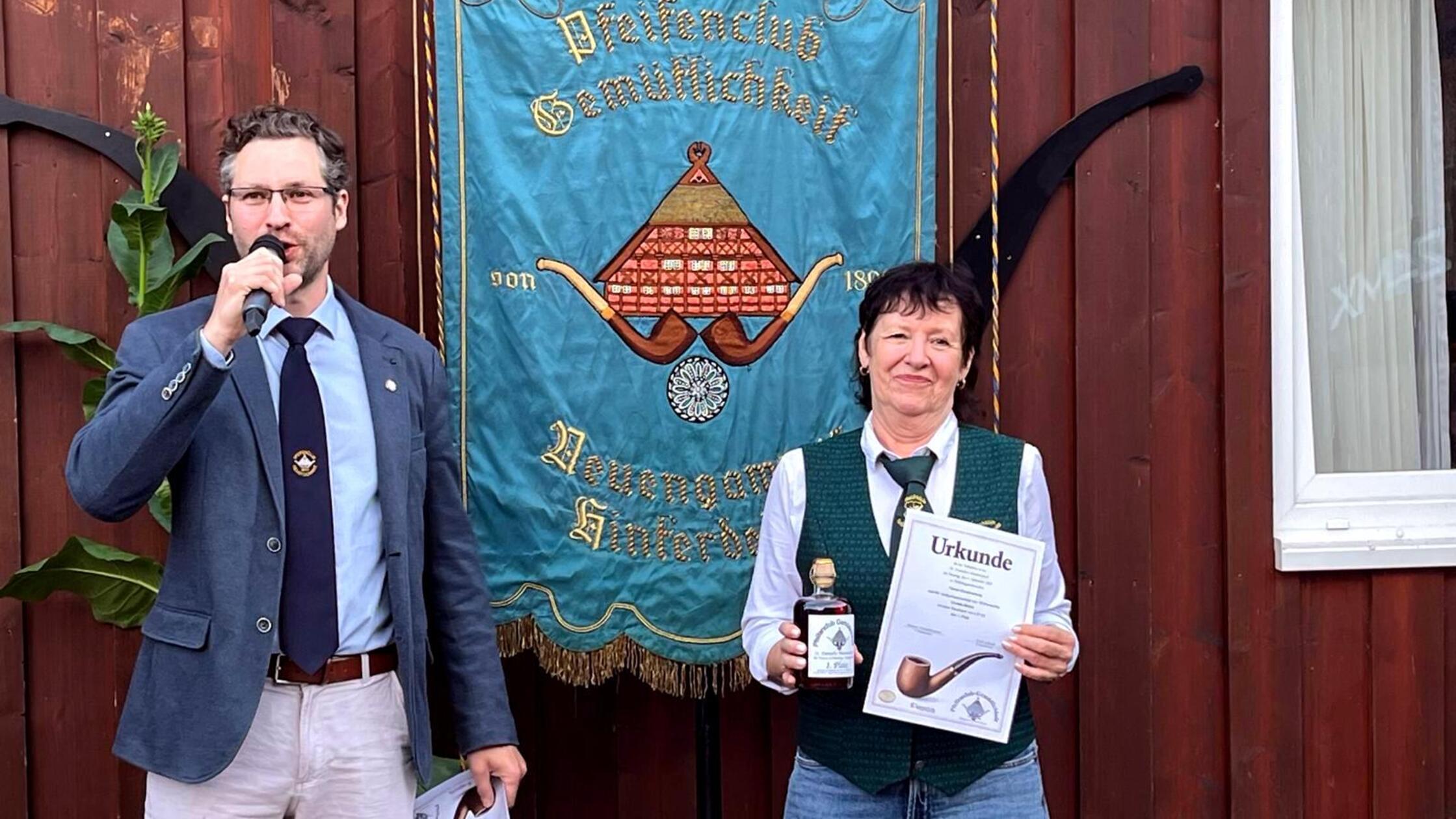 Christa Nickel holt Meistertitel: Rauchklub Großschwarzenlohe ...