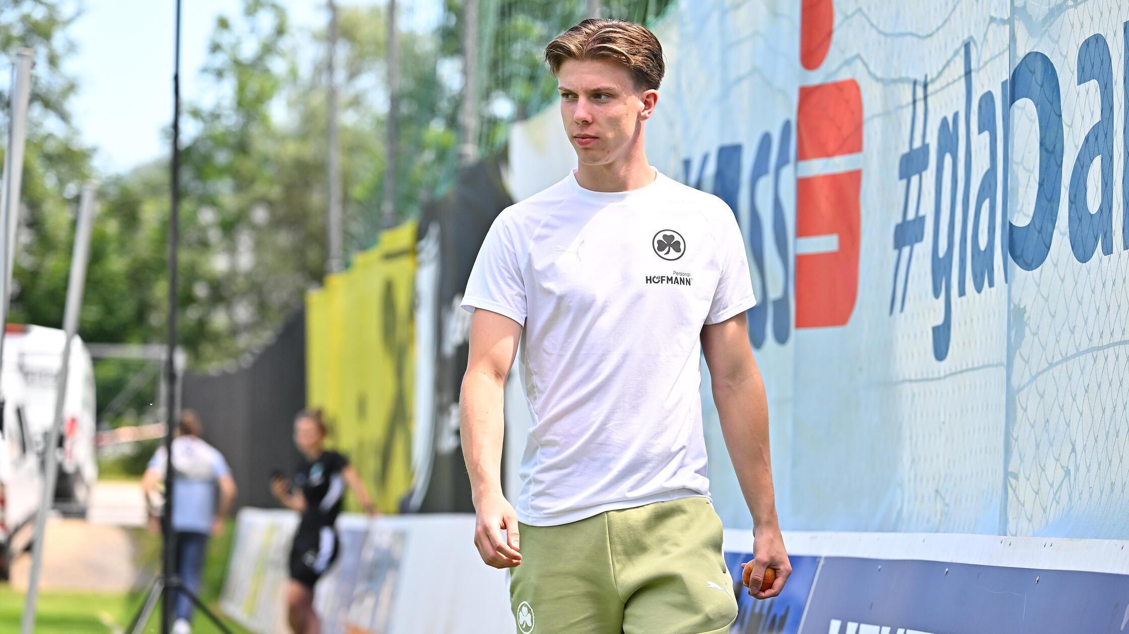 Wann kann Timo Schlieck der SpVgg Greuther Fürth endlich helfen? Und ...