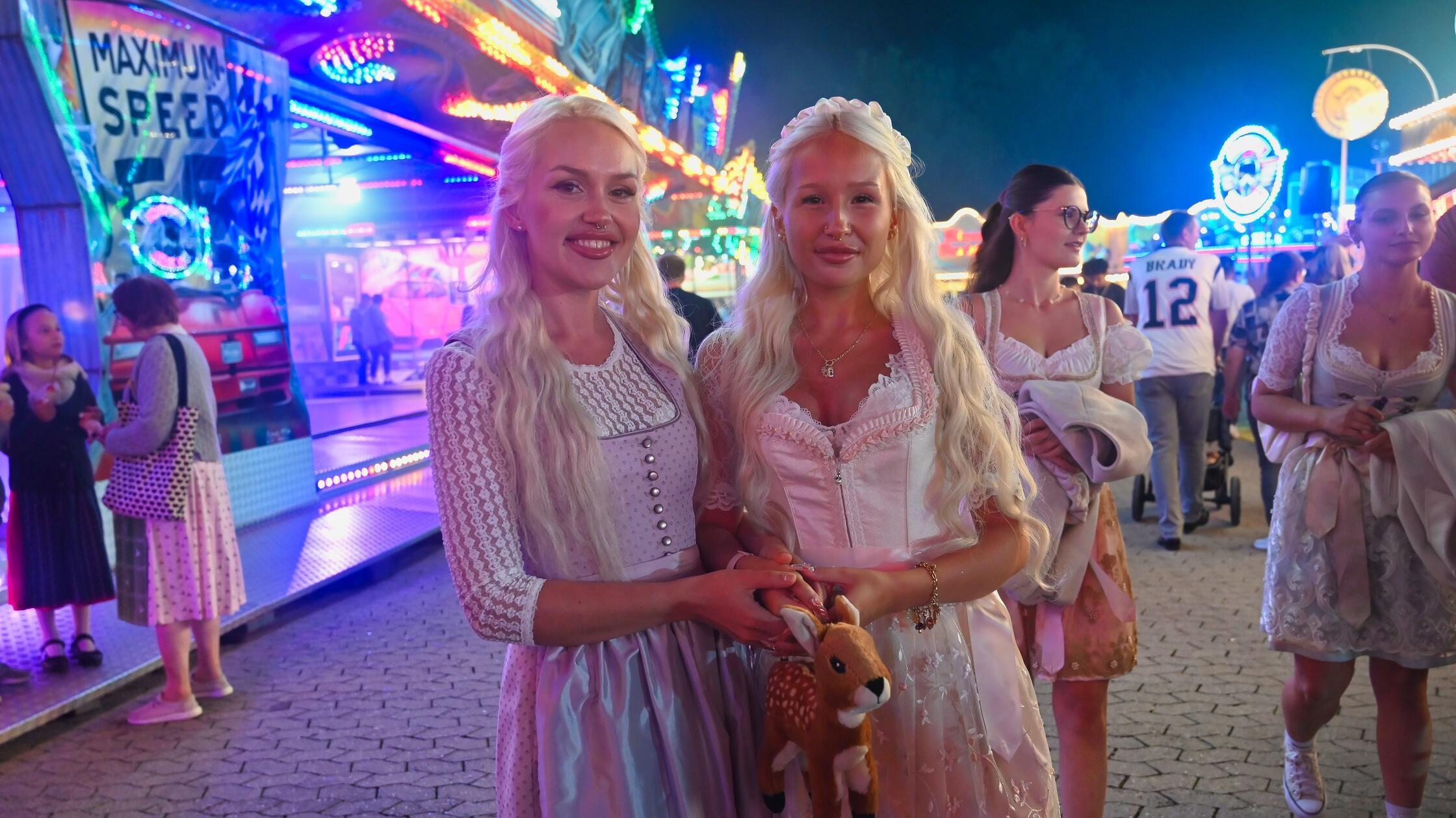 Fesche Hingucker: Die schönsten Dirndl von der Kirchweih in Gunzenhausen