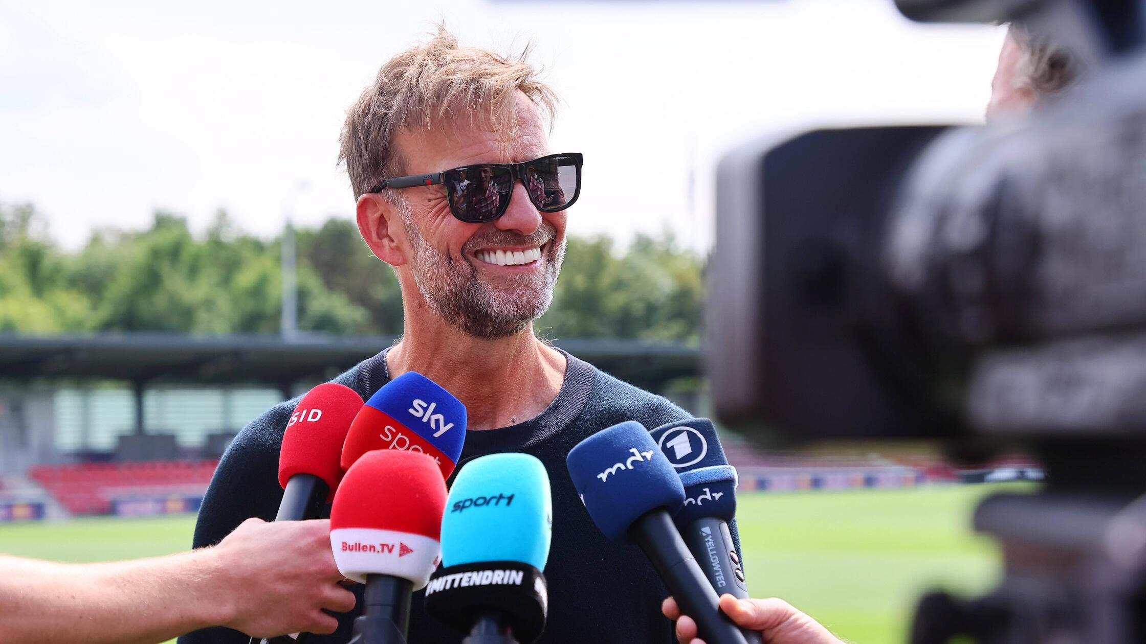 Walther-Bensemann-Preisträger 2025: Jürgen Klopp darf endlich mal ...
