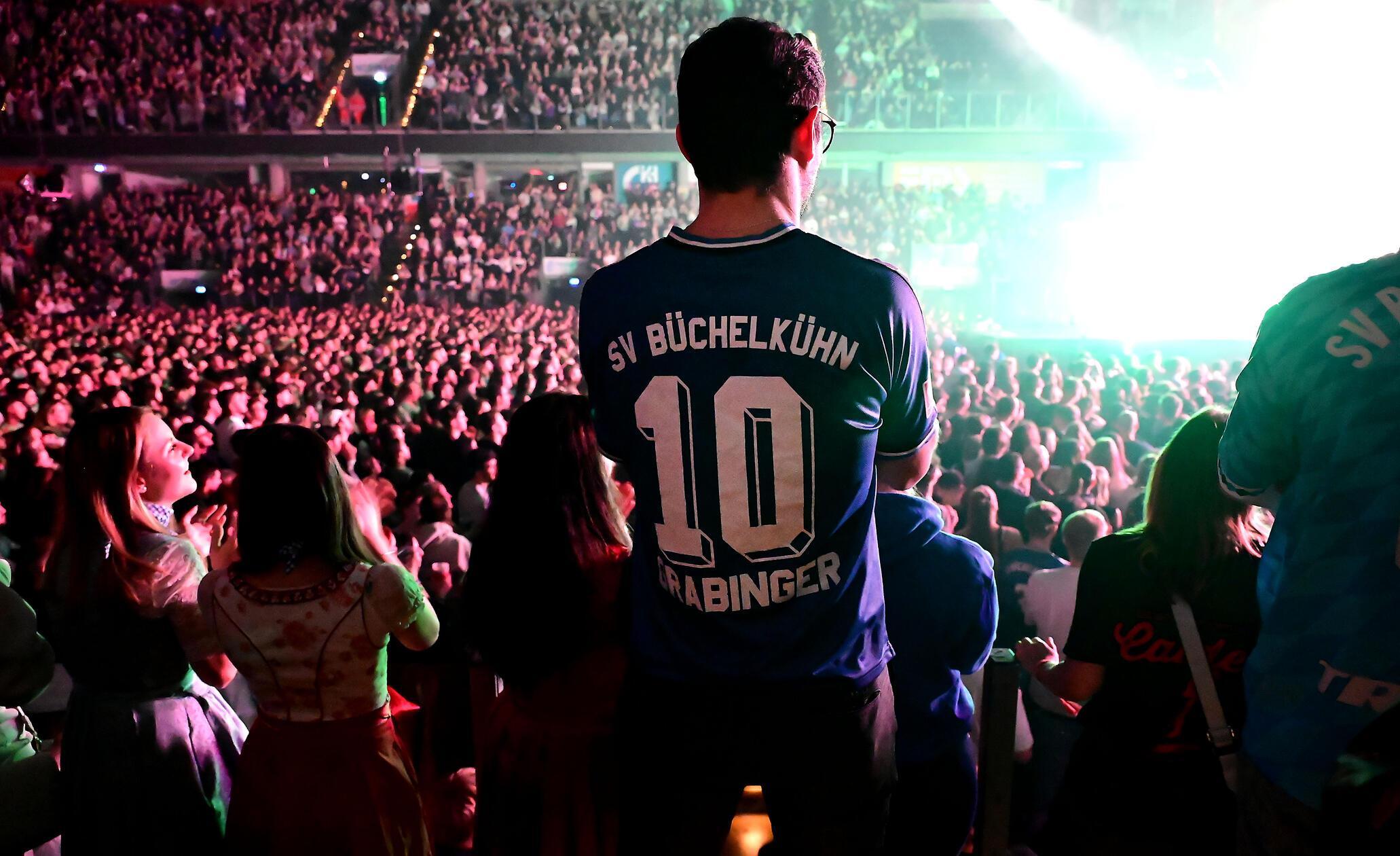 So feierten die Tream-Fans in der ausverkauften Arena in Nürnberg - die ...