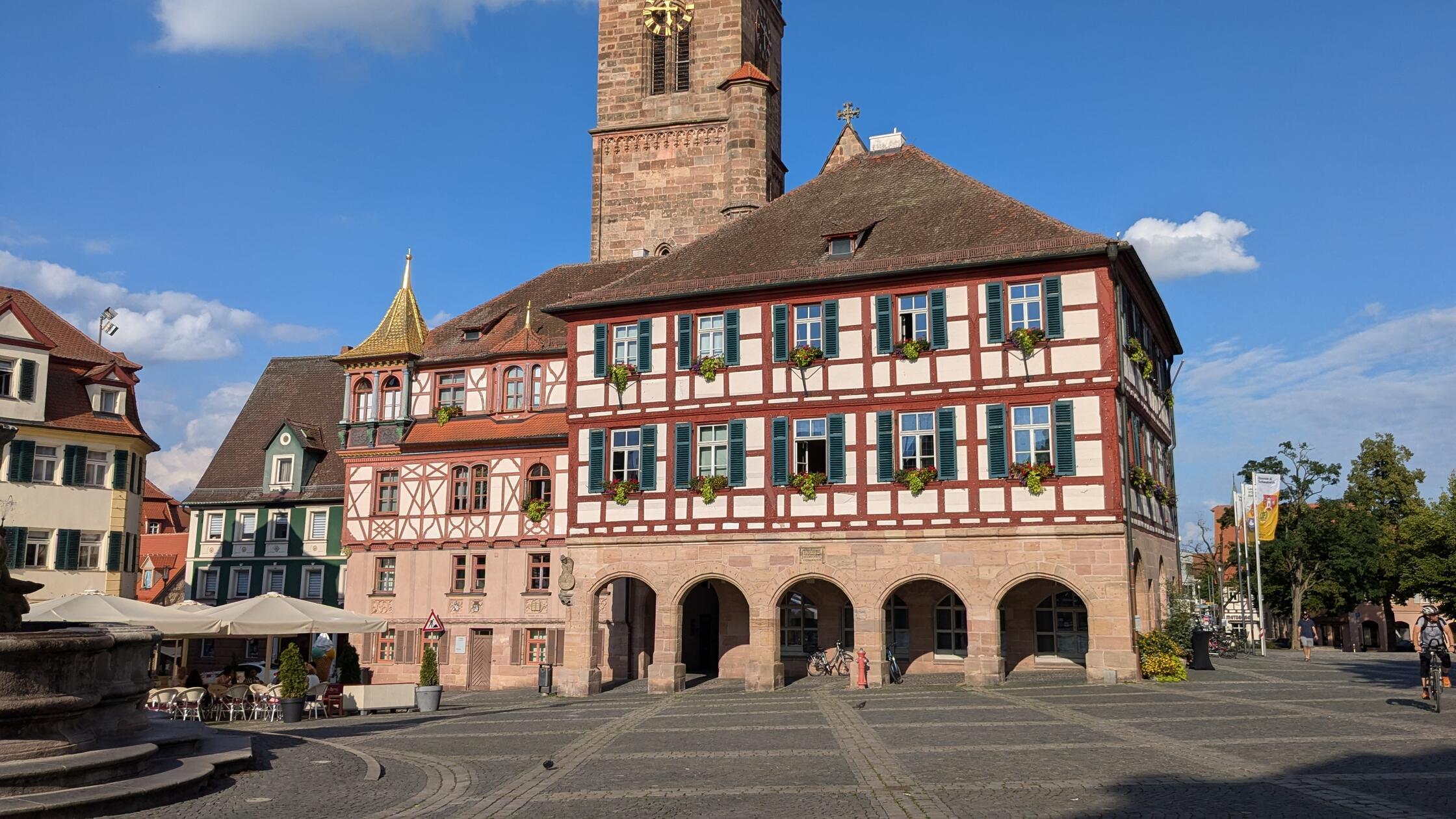 Bürgermeisterwahl in Schwabach: Kandidaten treten bei Podiumsdiskussion ...