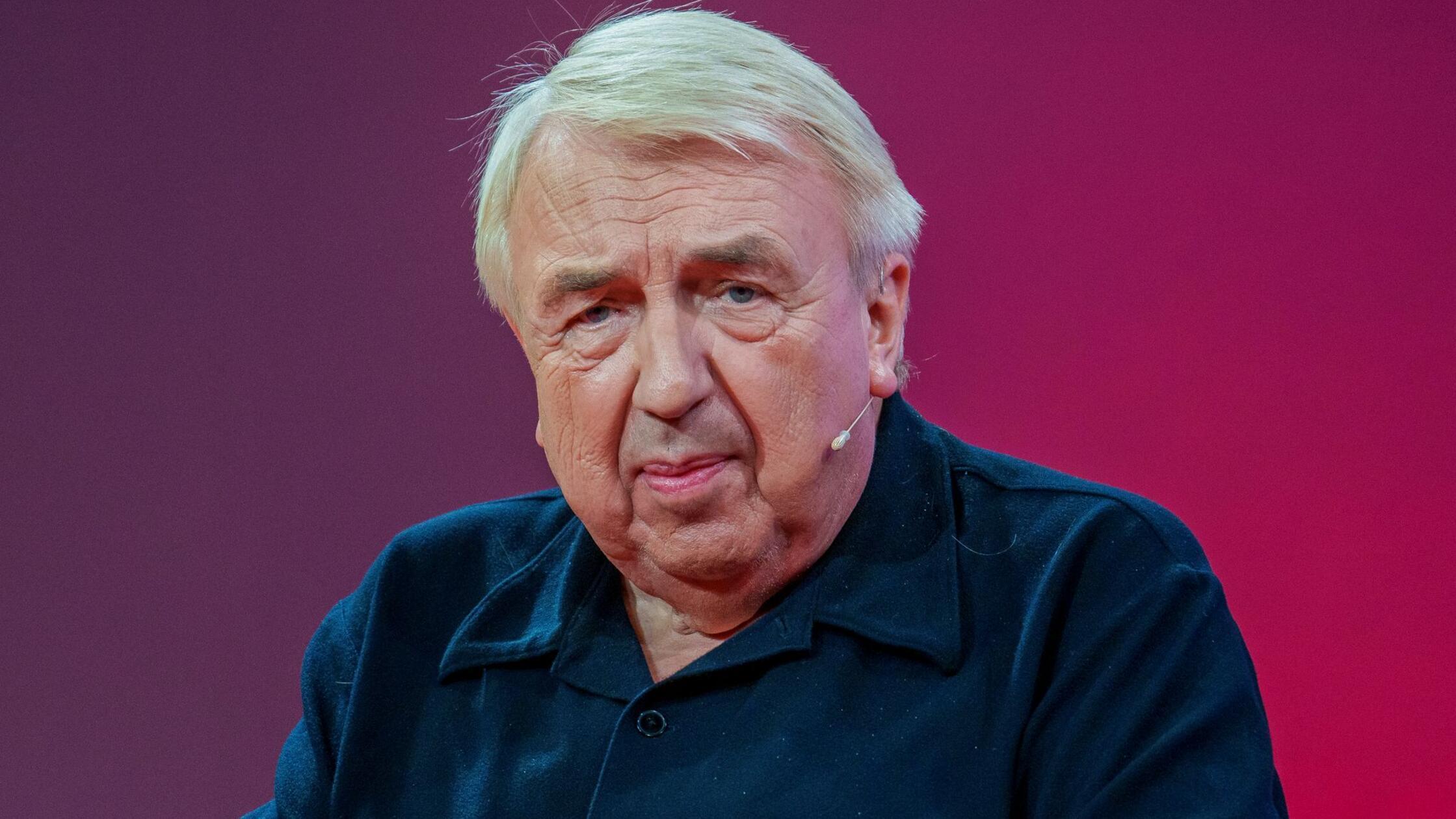 Hanns-Josef Ortheils Roman „Schwebebahnen“