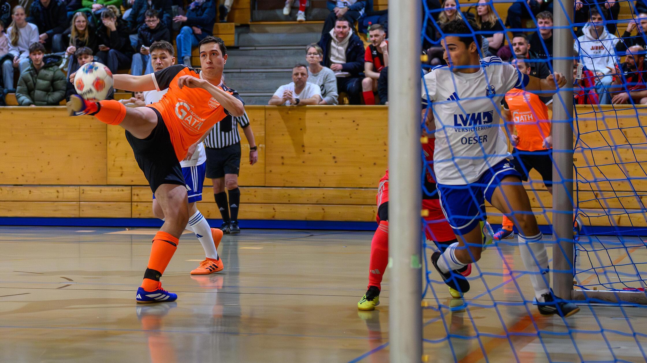 Video: So war das Dreikönigsturnier der SpVgg Etzelskirchen in der ...