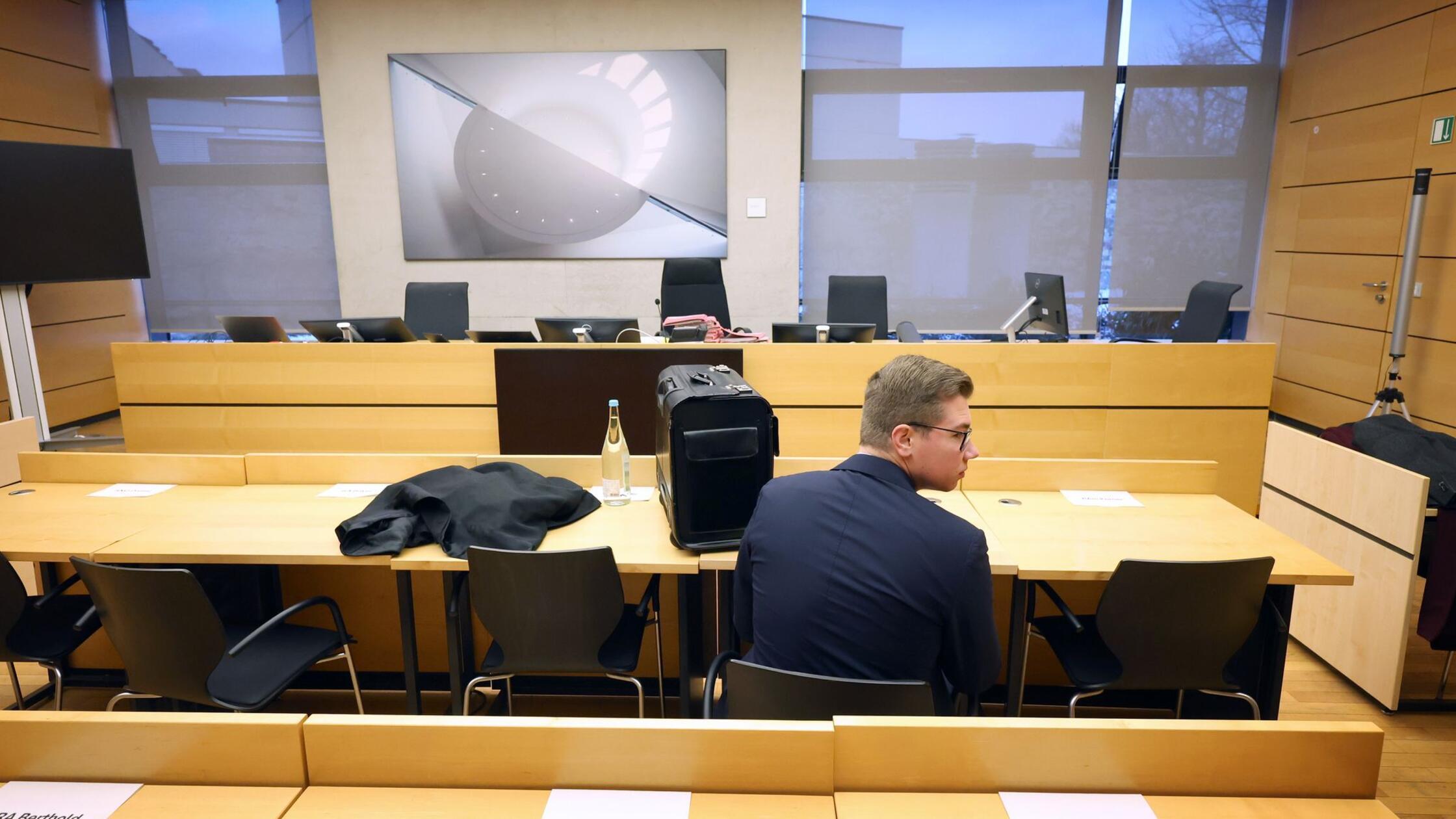 Nötigung, Geldwäsche, Volksverhetzung? Halemba vor Gericht