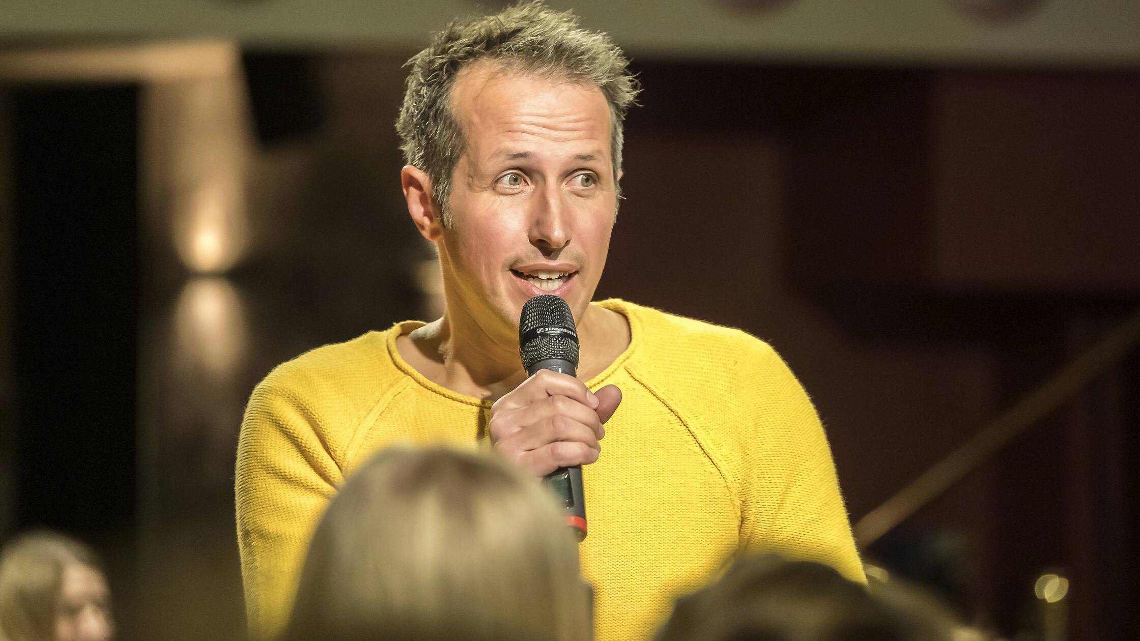 „Und wovon träumst du?“: So war Willi Weitzels Live-Show in der Fürther ...