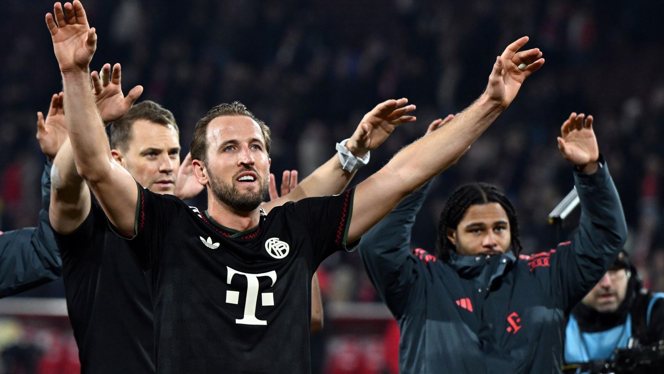 „Außerirdische“ und „innerliche Konflikte“ bei Rekord-Bayern