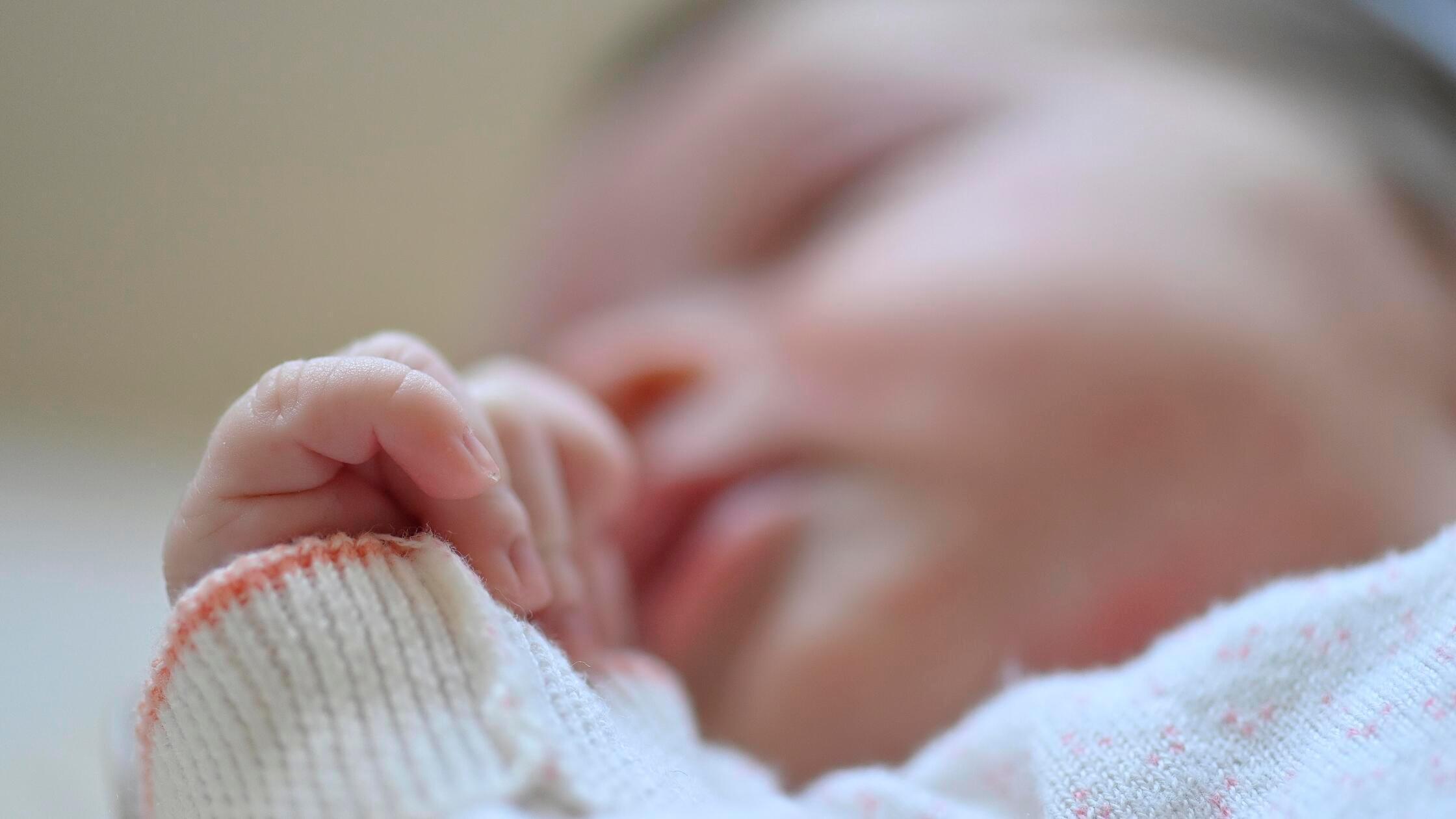 „Six Seven“: Baby in den USA wird nach viralem Internet-Meme benannt