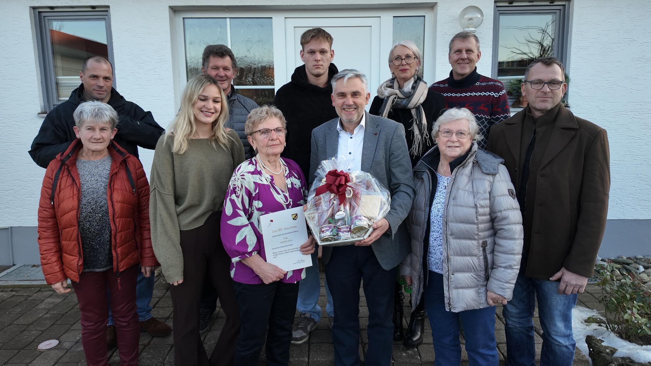 Isabella Kuhn feiert in Berg ihren 80.