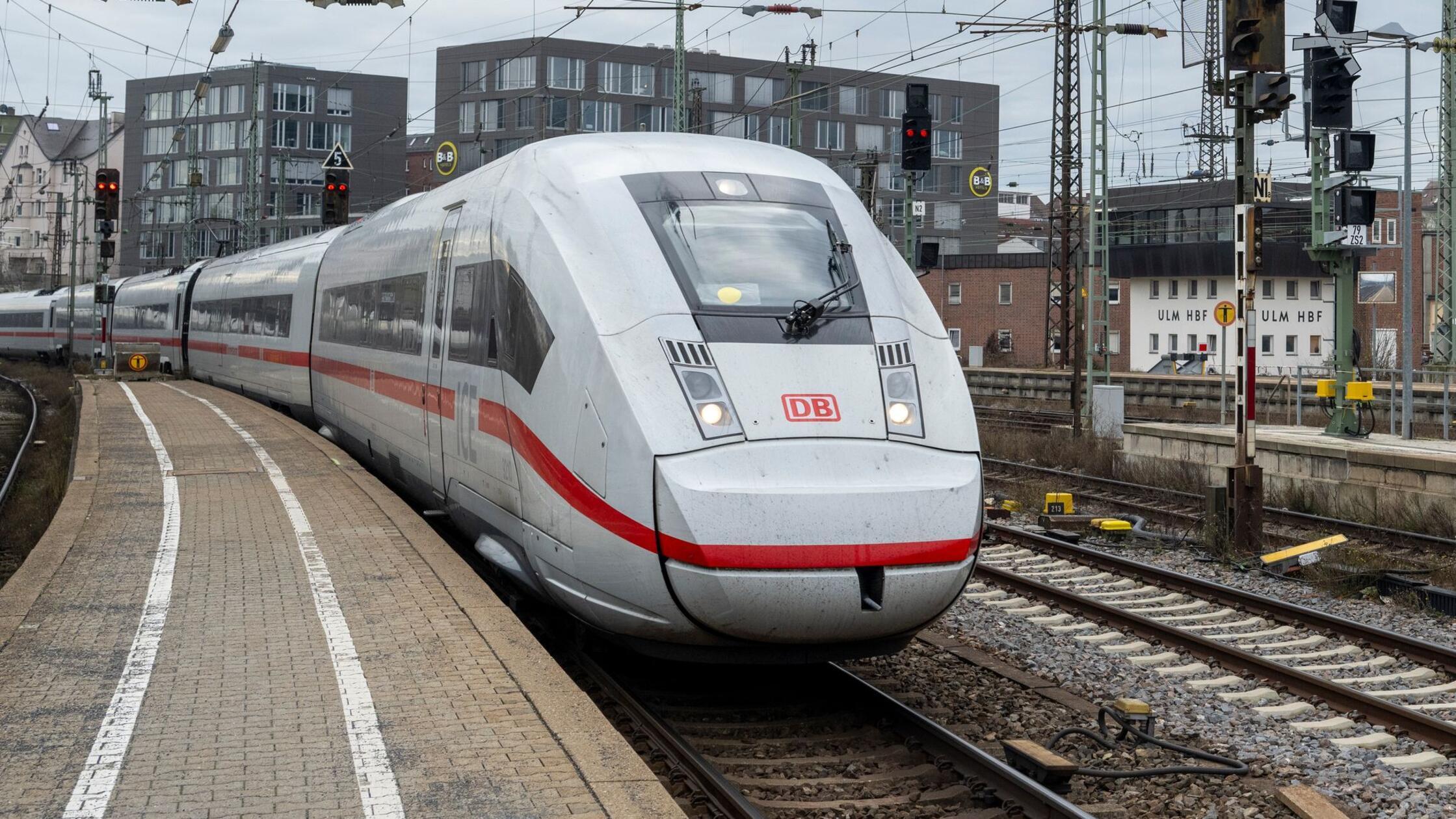 Polizei evakuiert ICE in Ulm - Das war der Grund