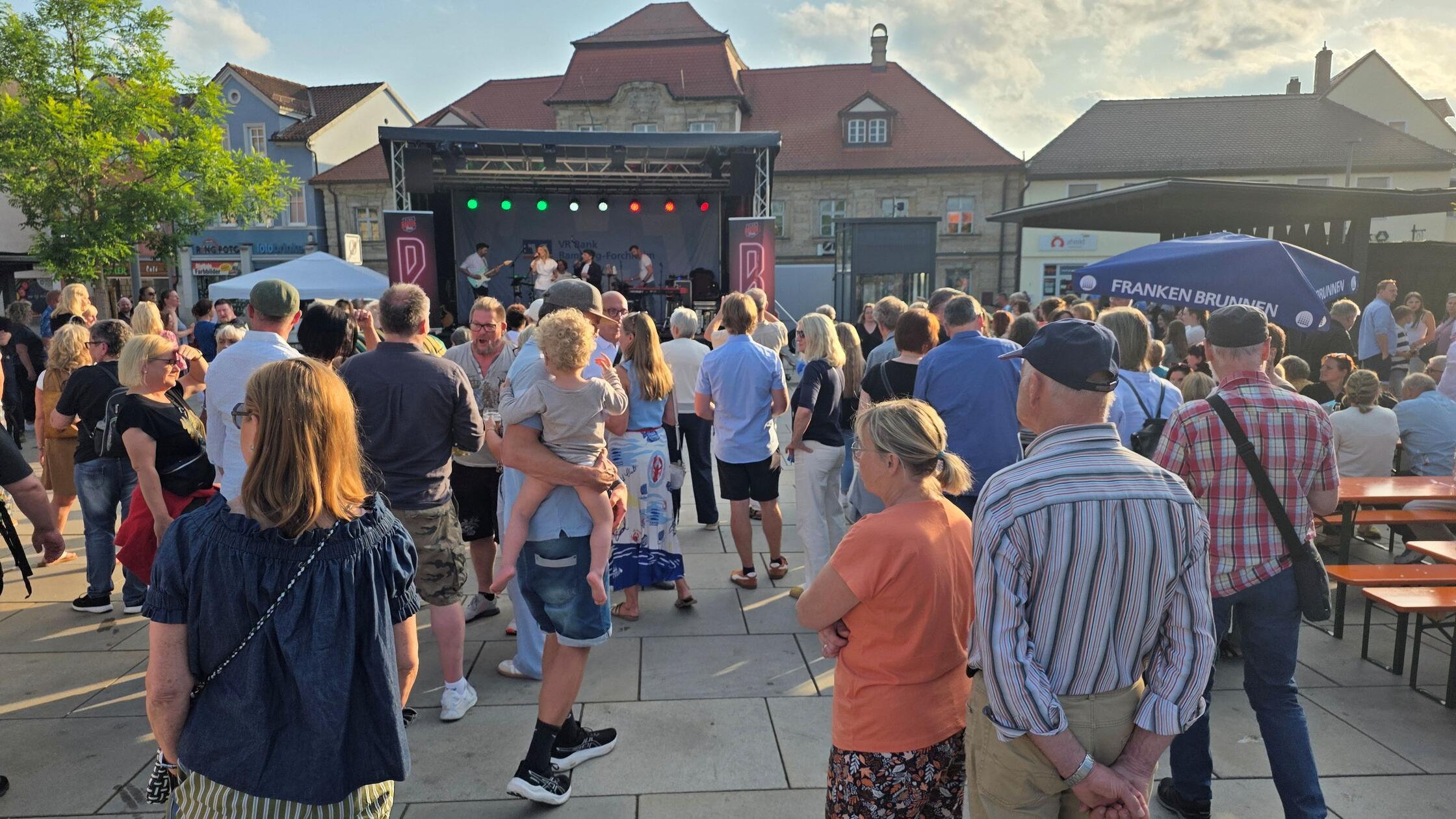 Überall Musik in Forchheim: Überraschender Auftritt, Sommerflair und ...