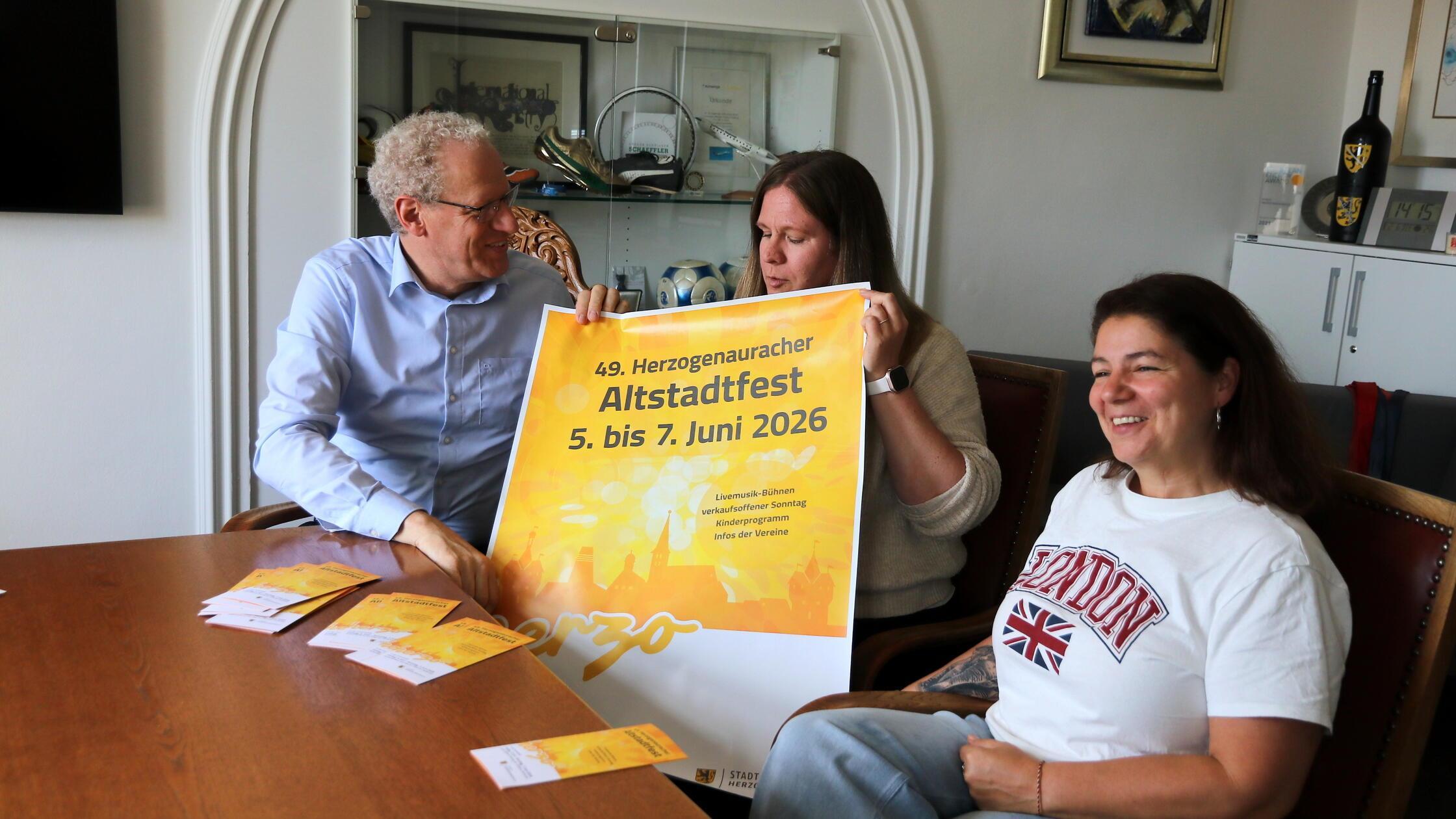Bunt und abwechslungsreich: Das ist beim Altstadtfest in Herzogenaurach ...